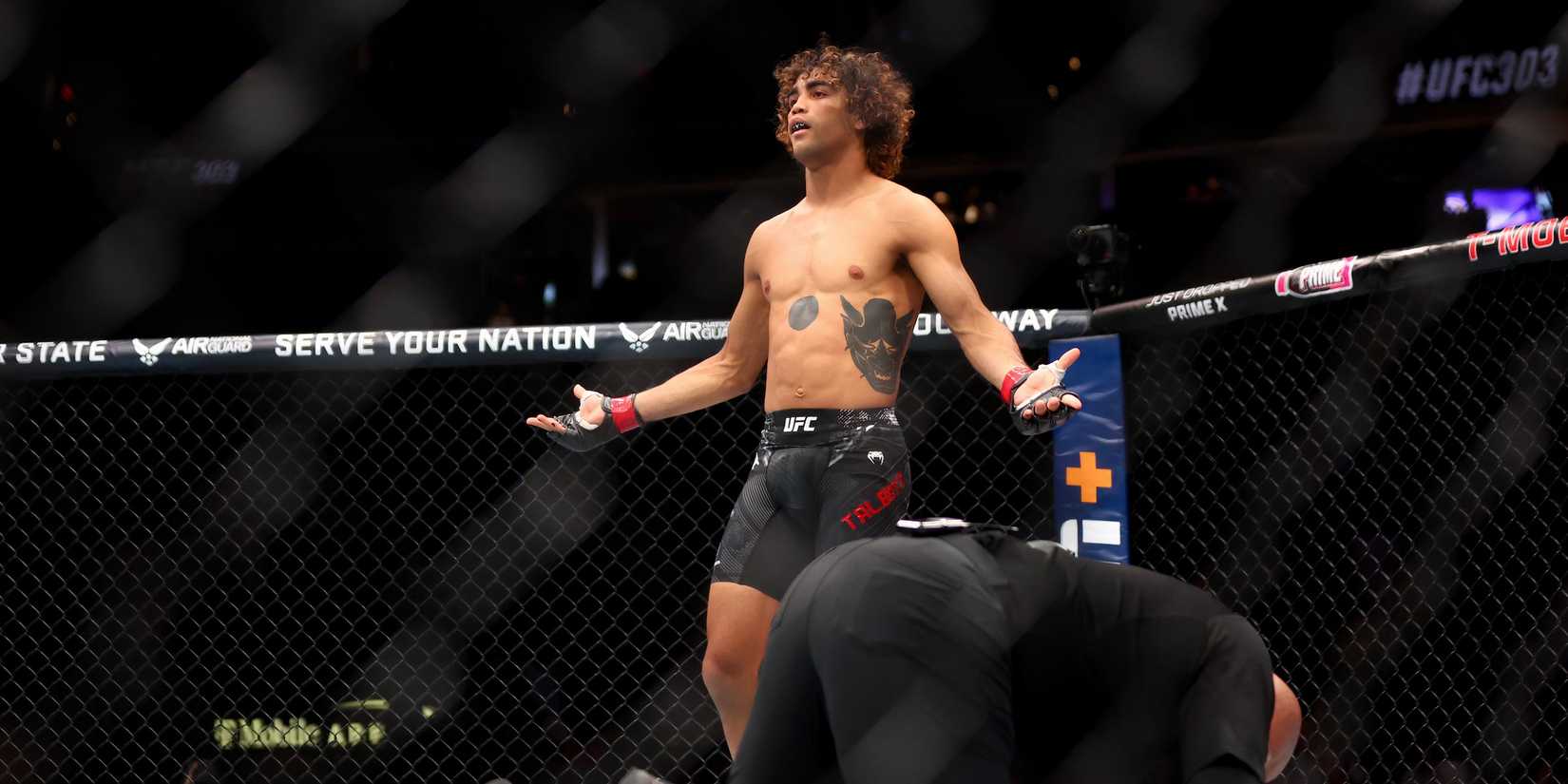 One of The UFC's Newest Stars Scored a Lightning-Quick KO Win