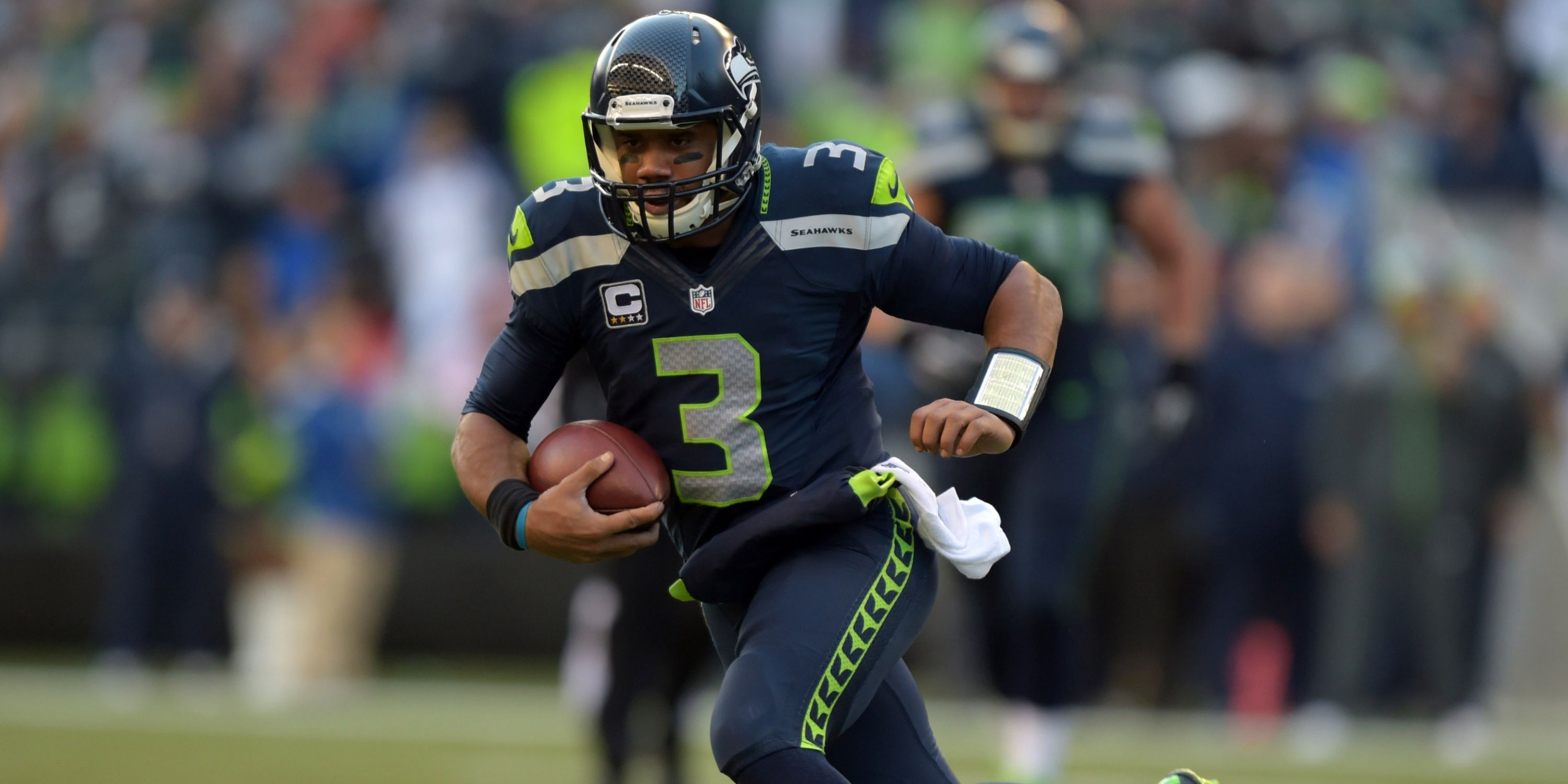 The 10 NFL Quarterbacks With the Most Rushing Yards in a Season