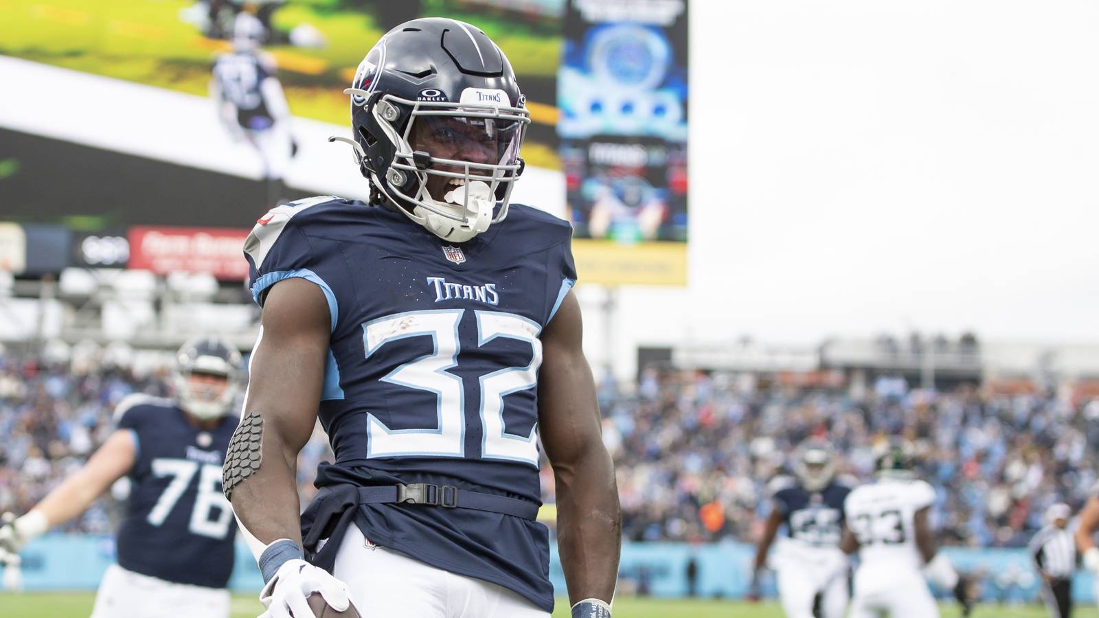 Titans' RB Duo of Tony Pollard and Tyjae Spears Sets Lofty Goal for 2024