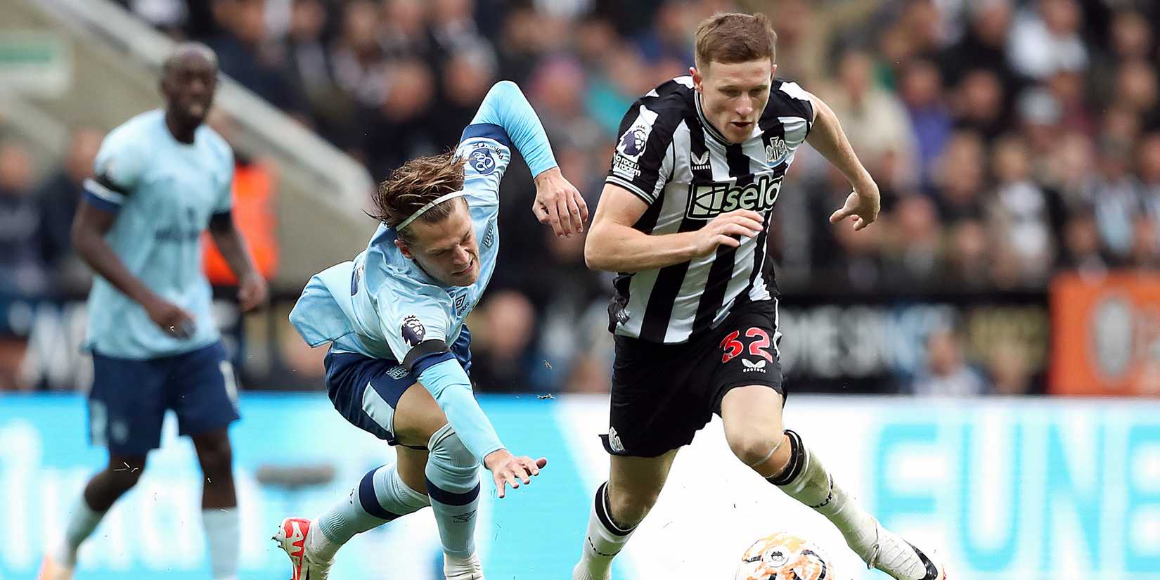 Who is Nottingham Forest's New Signing Elliot Anderson