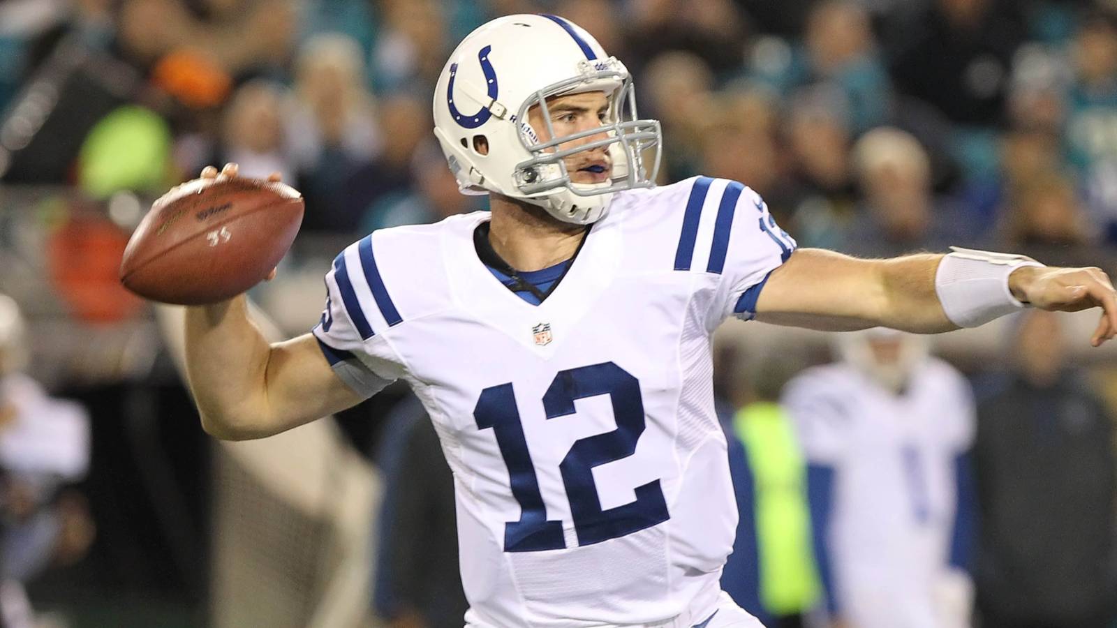 10 NFL Rookie Quarterbacks With the Most Passing Yards in a Season