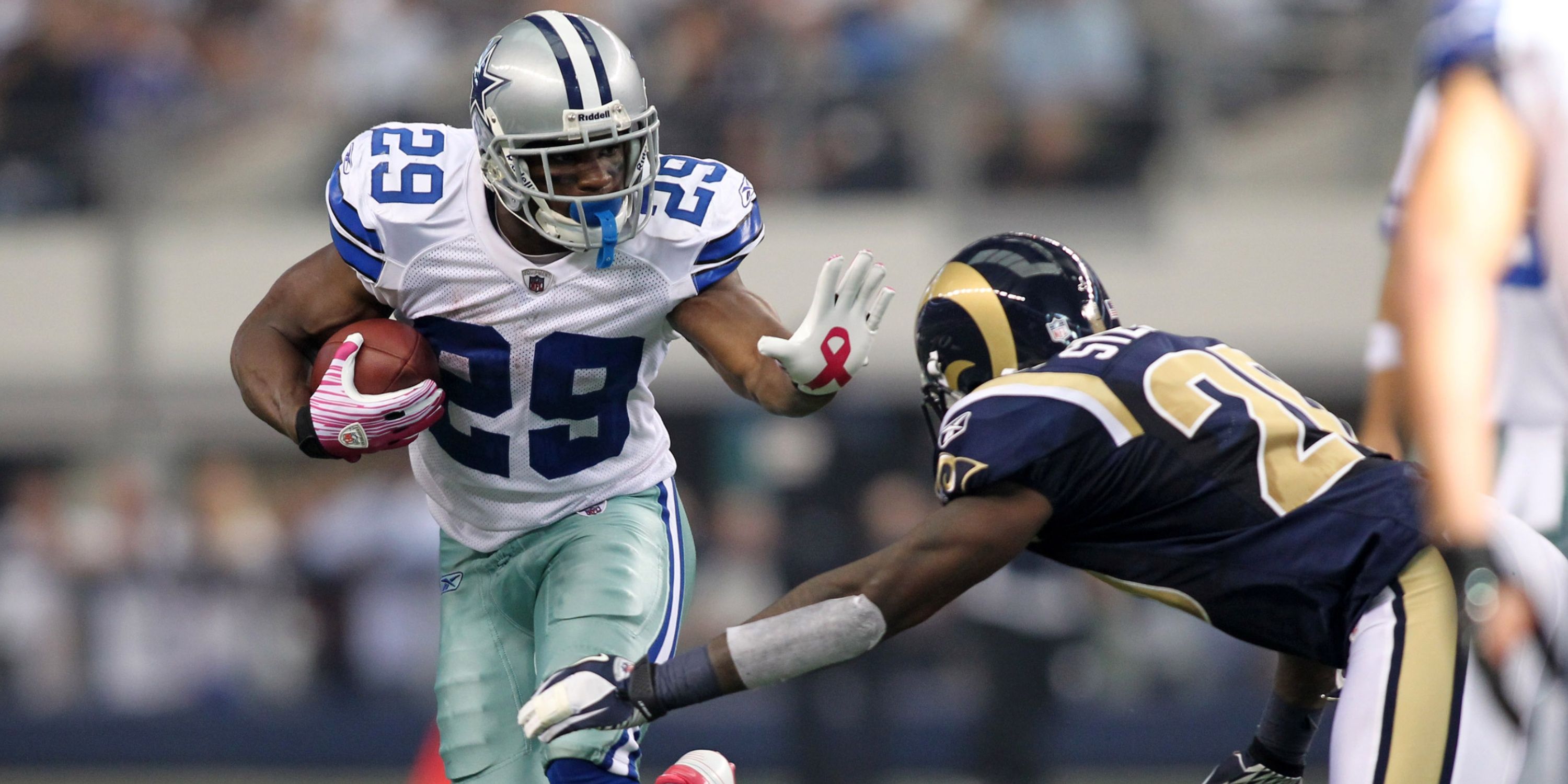 10 NFL Rookies With the Most Rushing Yards in a Game