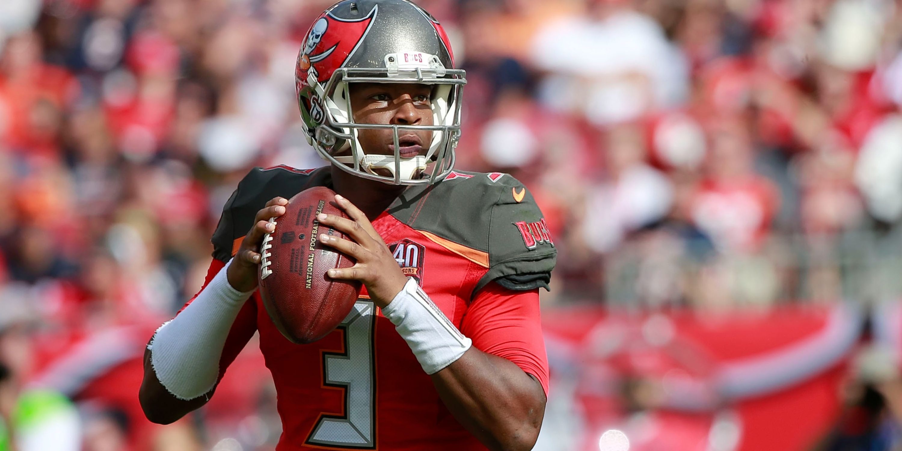 10 NFL Rookie Quarterbacks With the Most Passing Yards in a Season