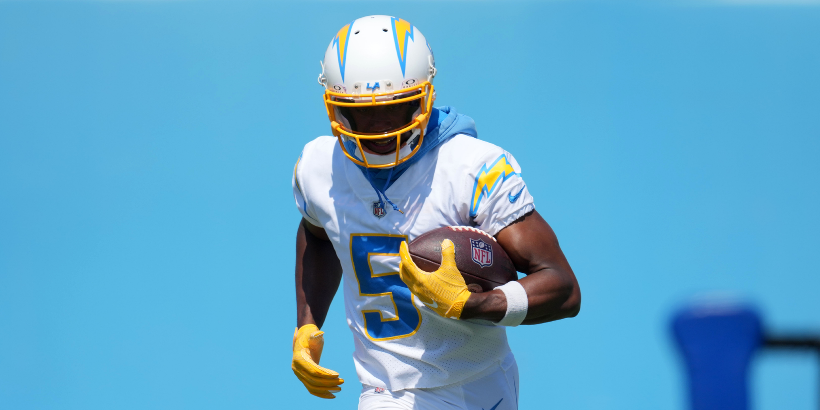 10 NFL Players Who Are Born Outside the United States