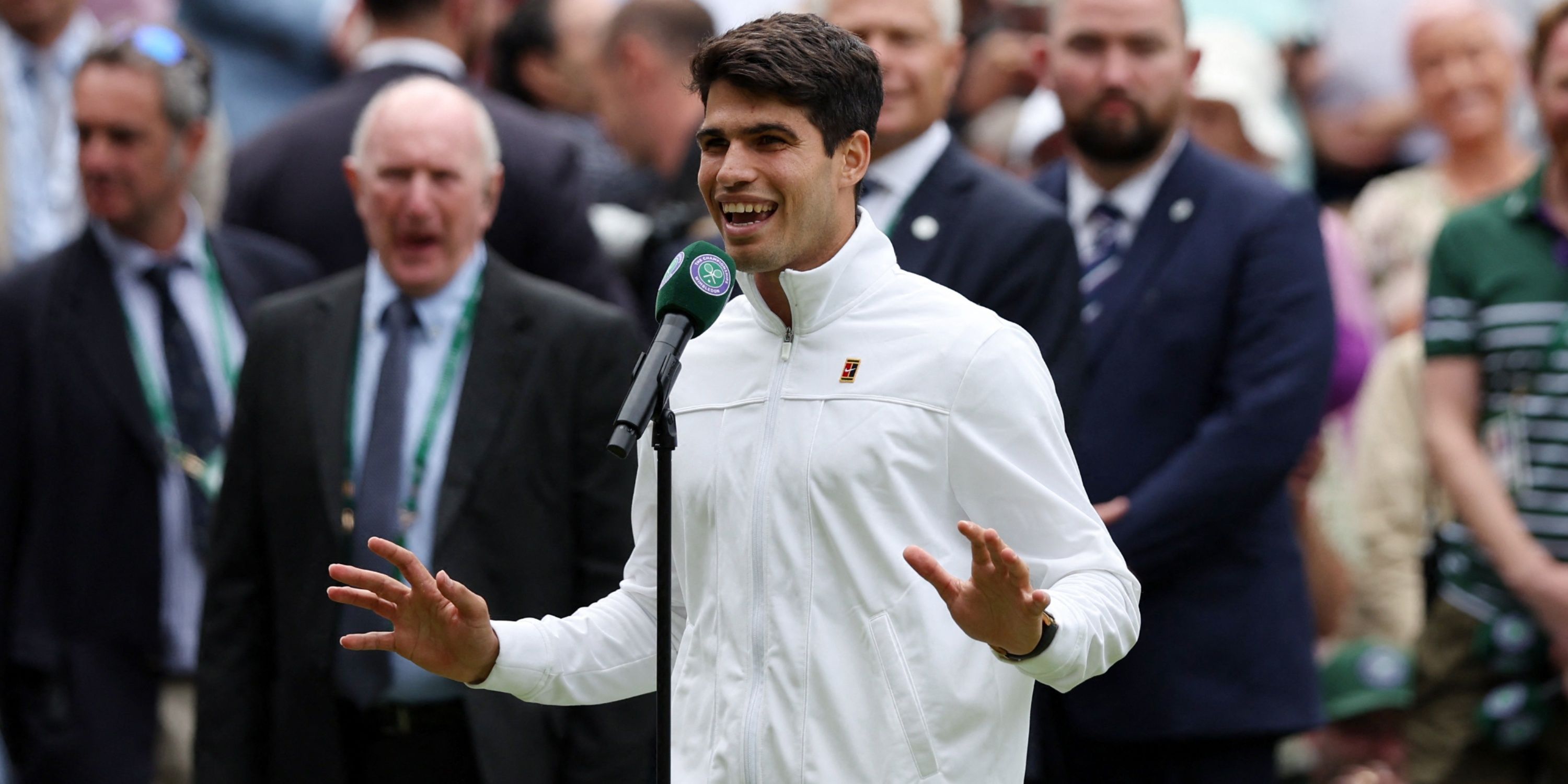 Carlos Alcaraz Booed Off Wimbledon Centre Court for Mentioning Euro ...