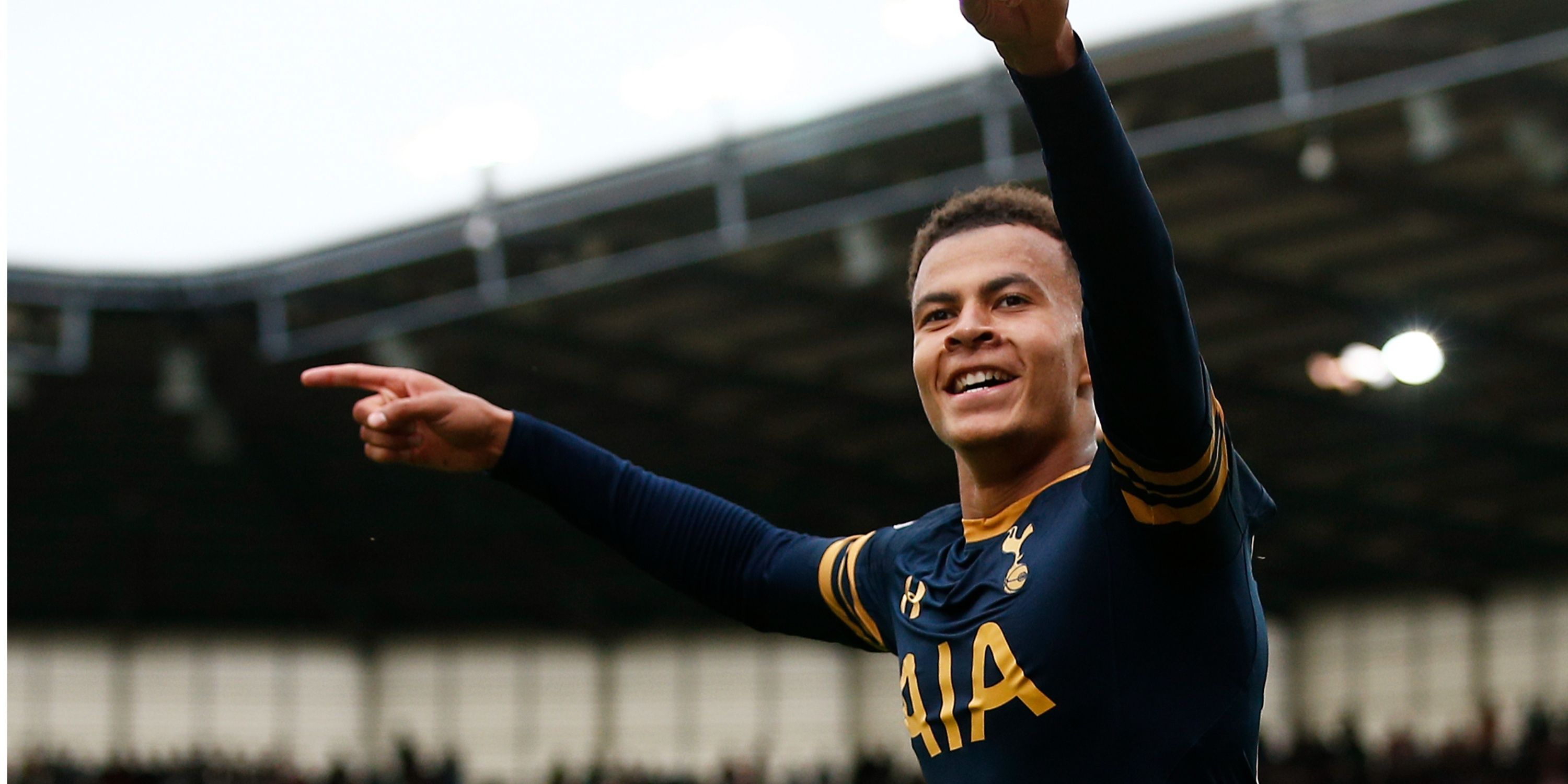 10 Best Tottenham Kits of All Time (Ranking)