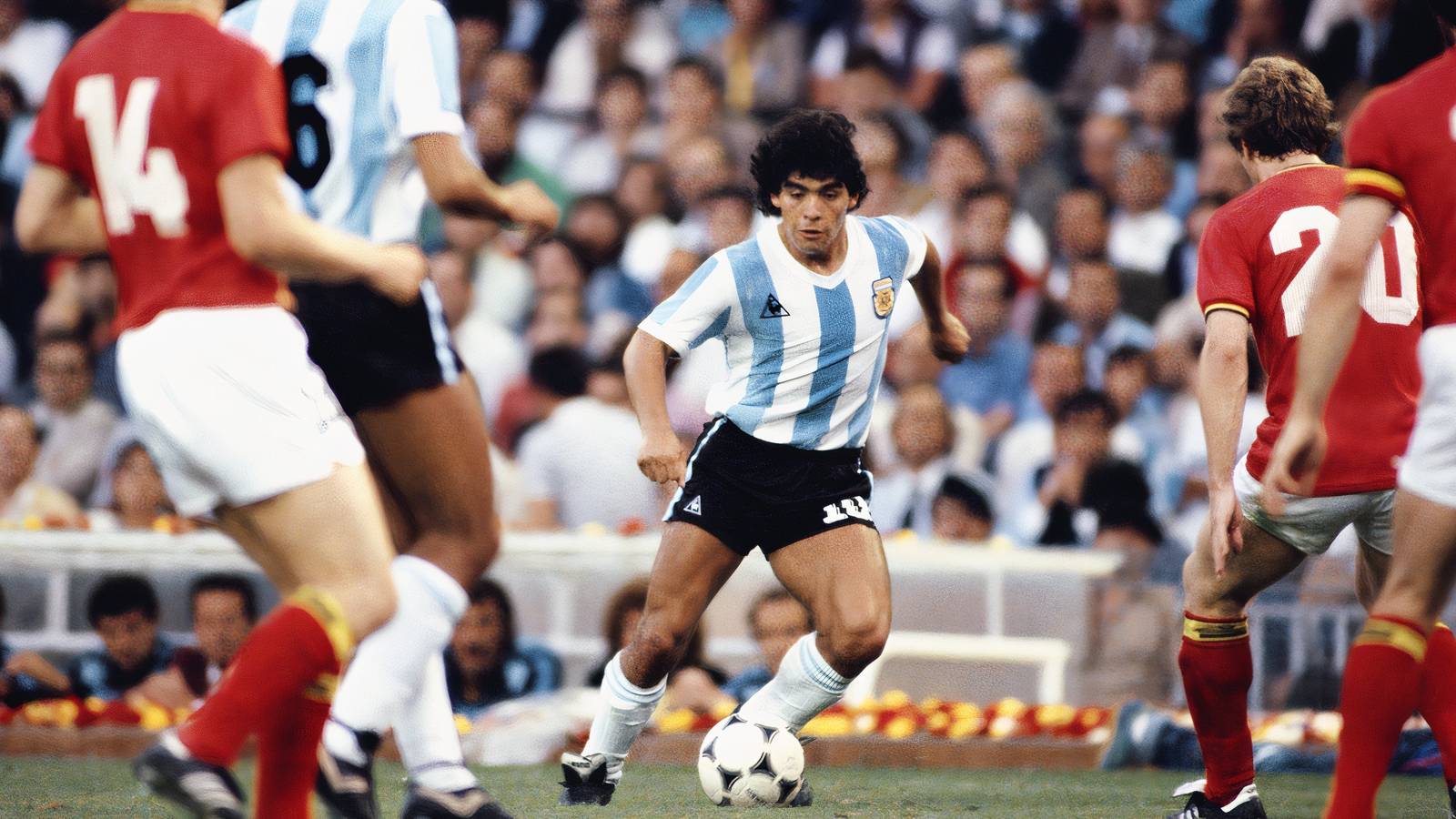 Why was Diego Maradona so Good at Football?