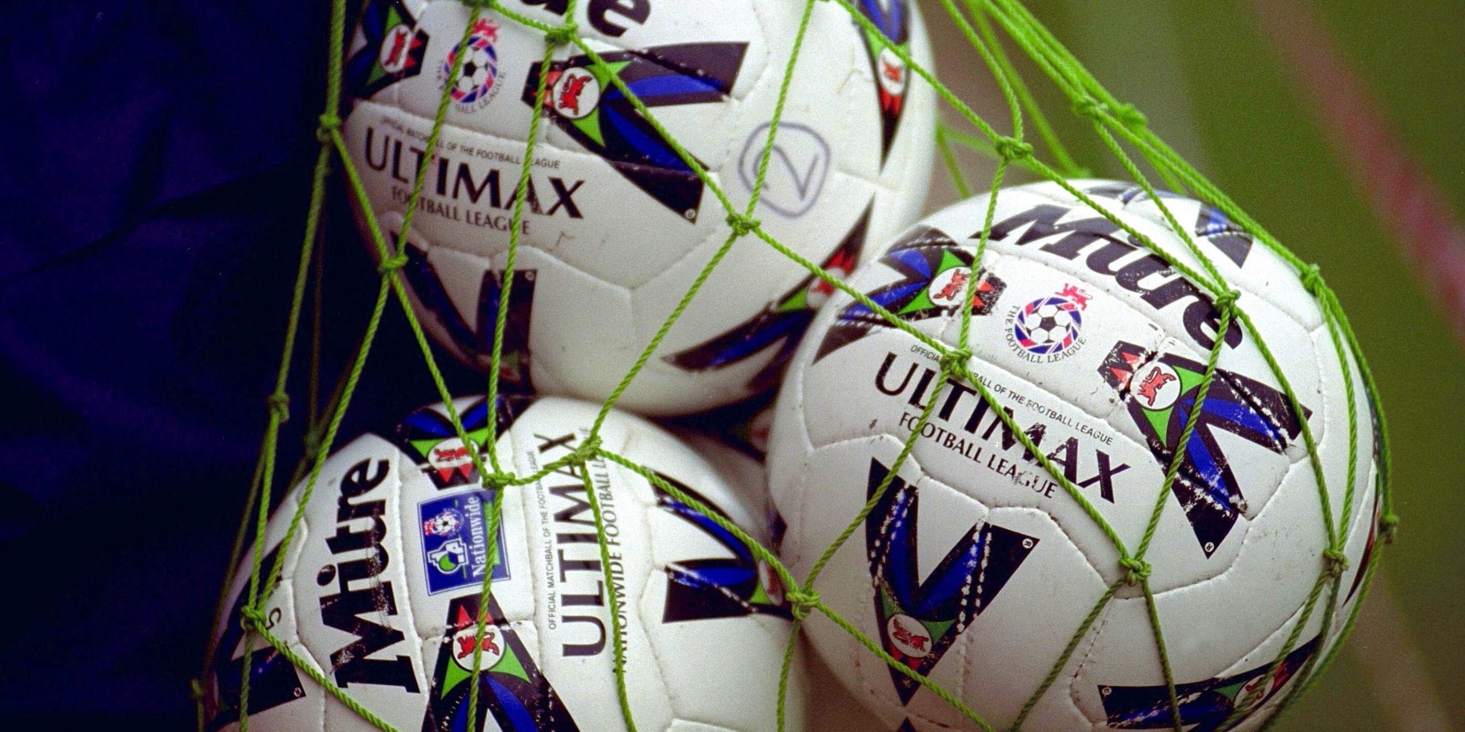 8 Best Premier League Balls of All Time (Ranked)