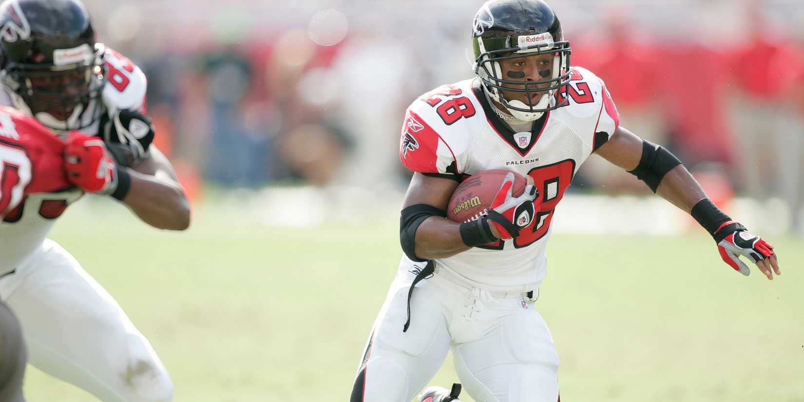Ranking the Top 5 Atlanta Falcons Running Backs of All Time