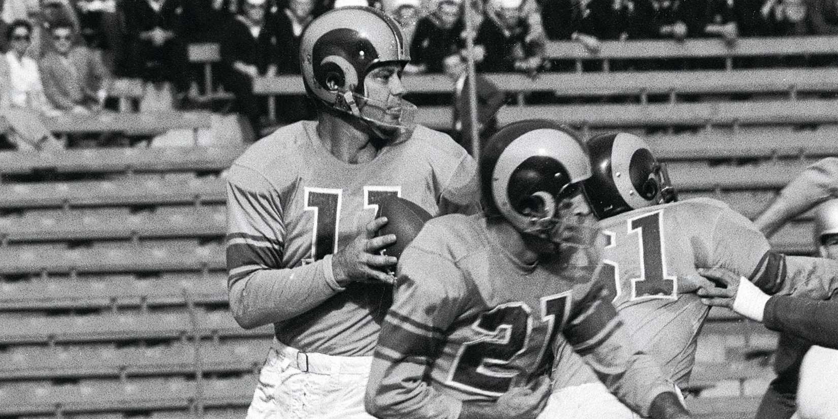 The 10 NFL Quarterbacks With the Most Passing Yards in a Single Game