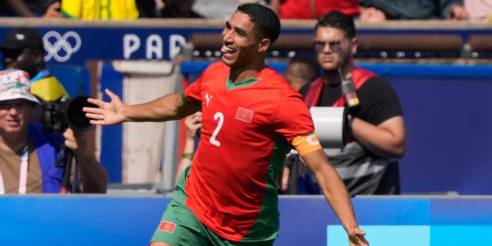 10 Best Attacking Full-Backs in Football History [Ranked]