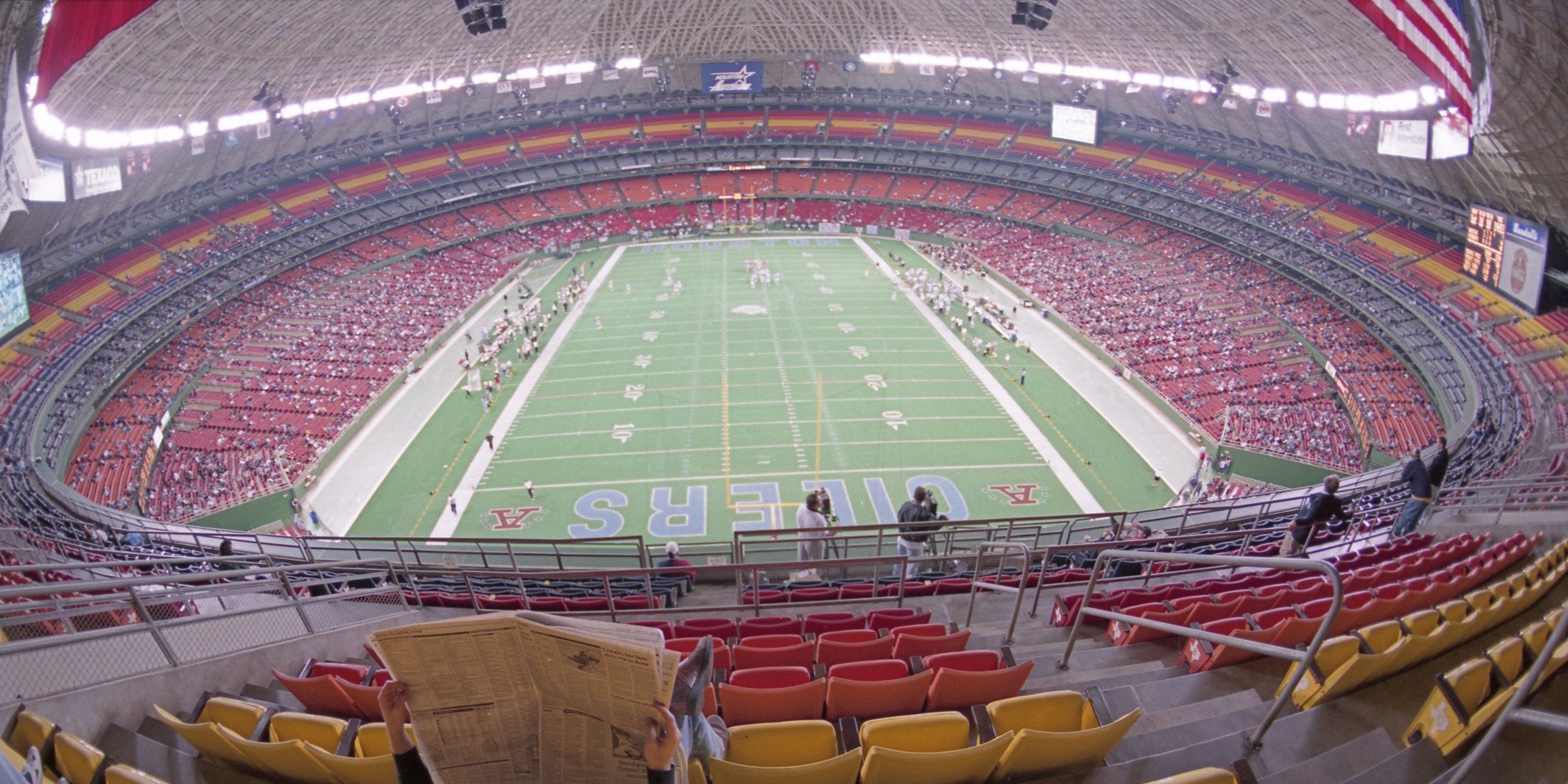10 Old NFL Stadiums That Were Abandoned