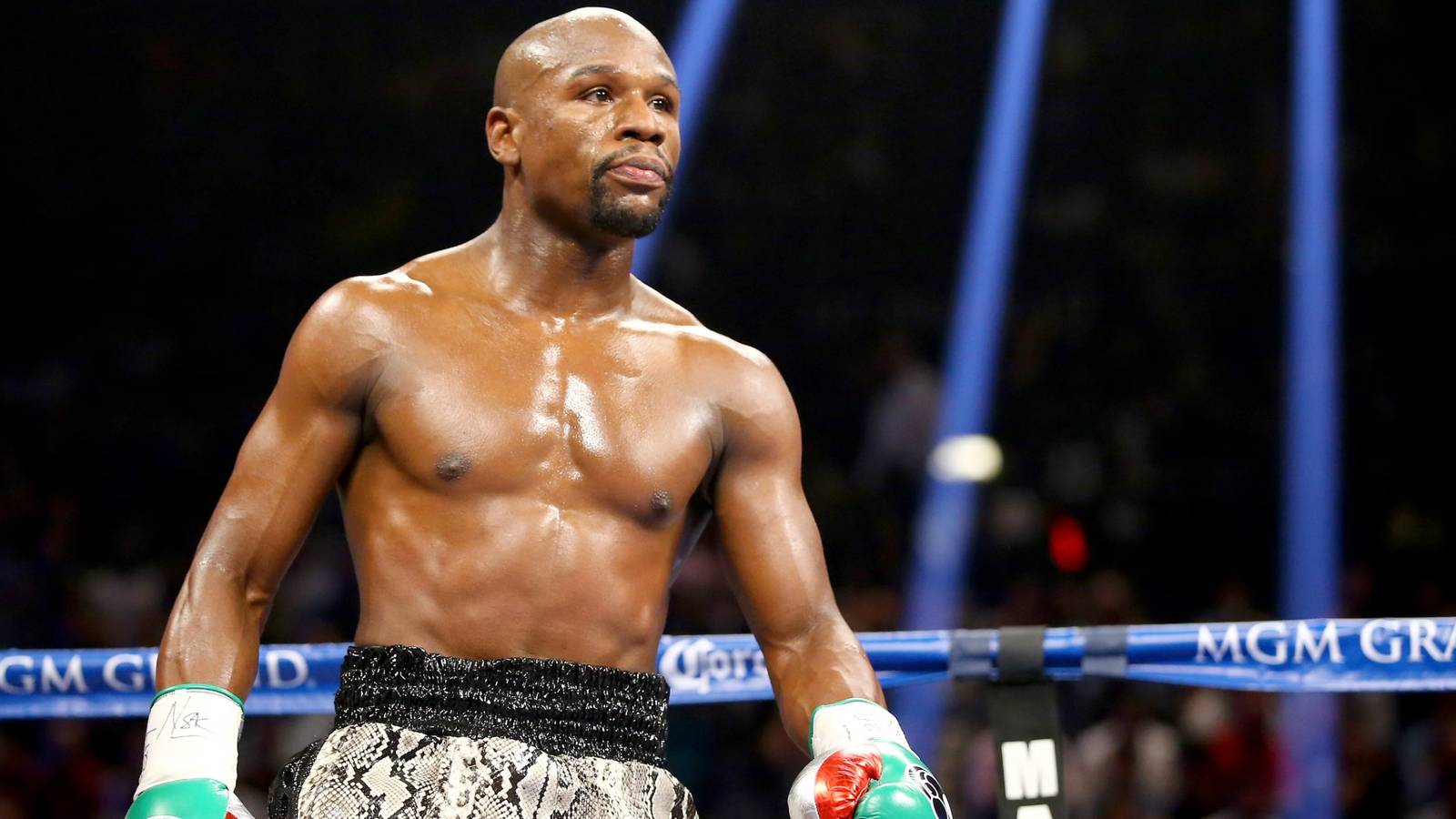 Andrew Tate Copying One of Floyd Mayweather's Most Brutal Tricks Ahead ...
