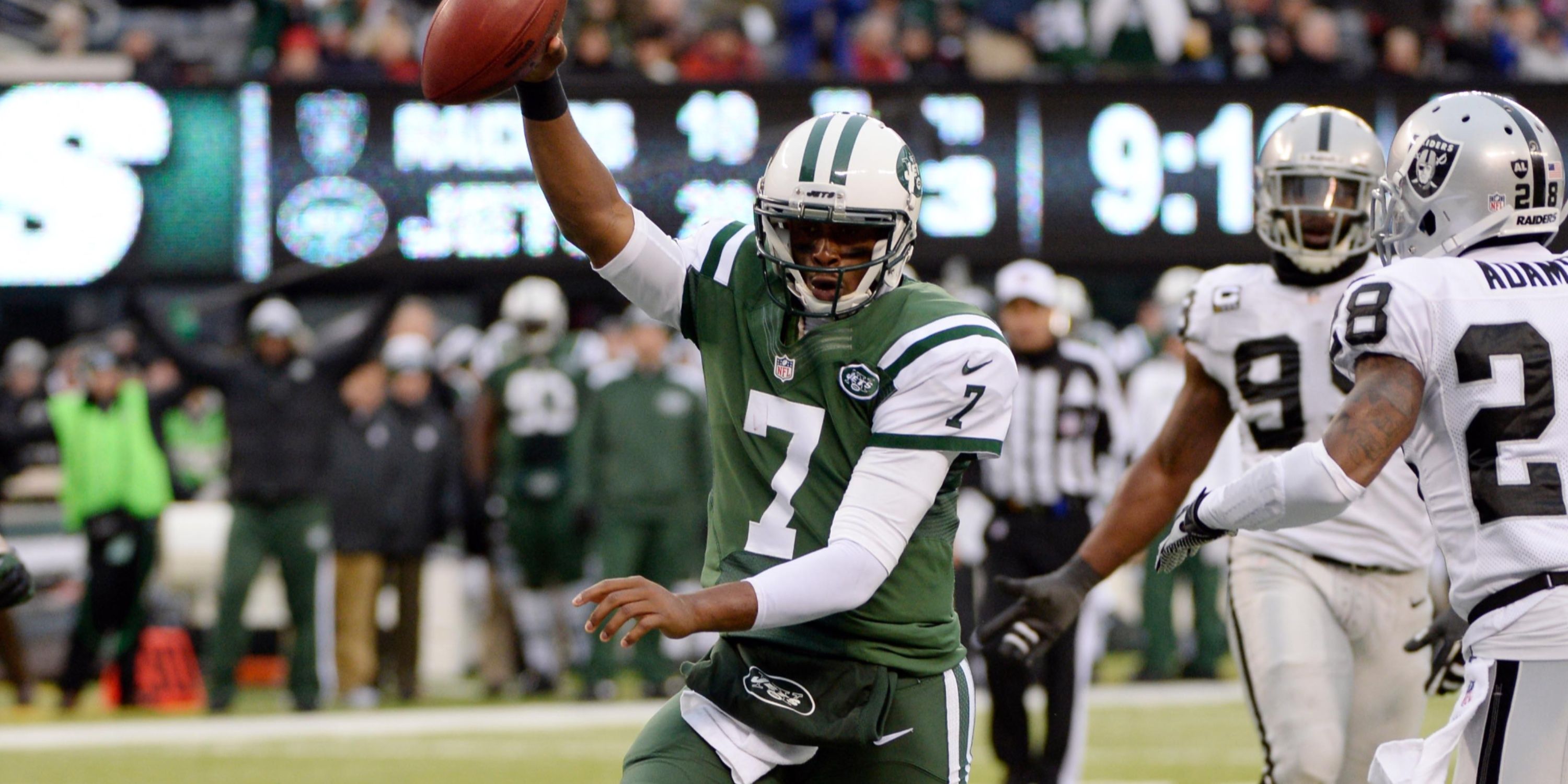 NFL: 5 QBs Who Were Benched Early In Their Careers (And Turned It Around)