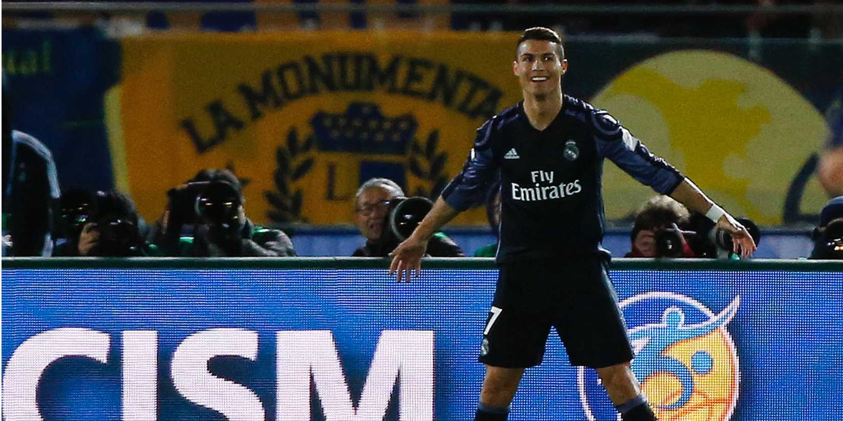 10 Most Entertaining Players in Football History [Ranked]