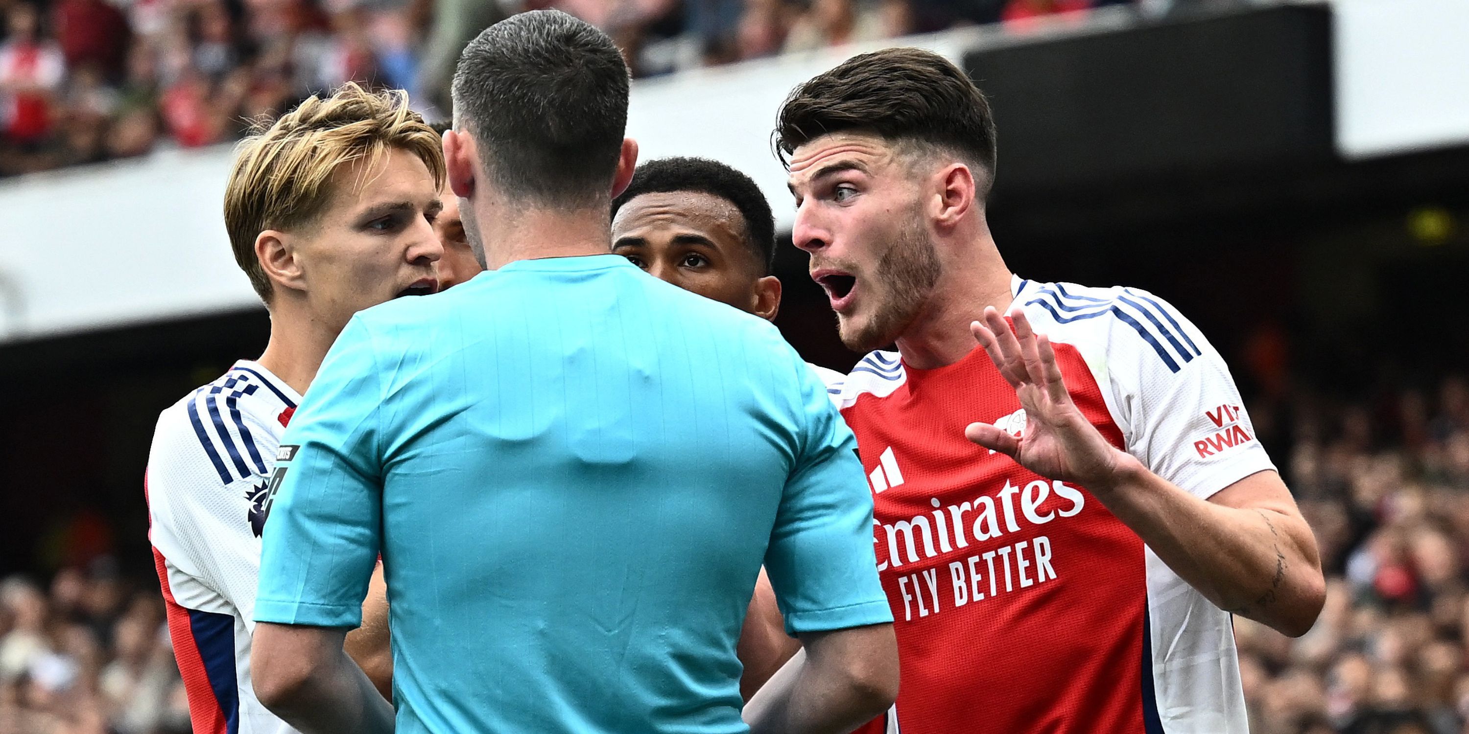 Declan Rice Given Controversial Red Card in Arsenal v Brighton