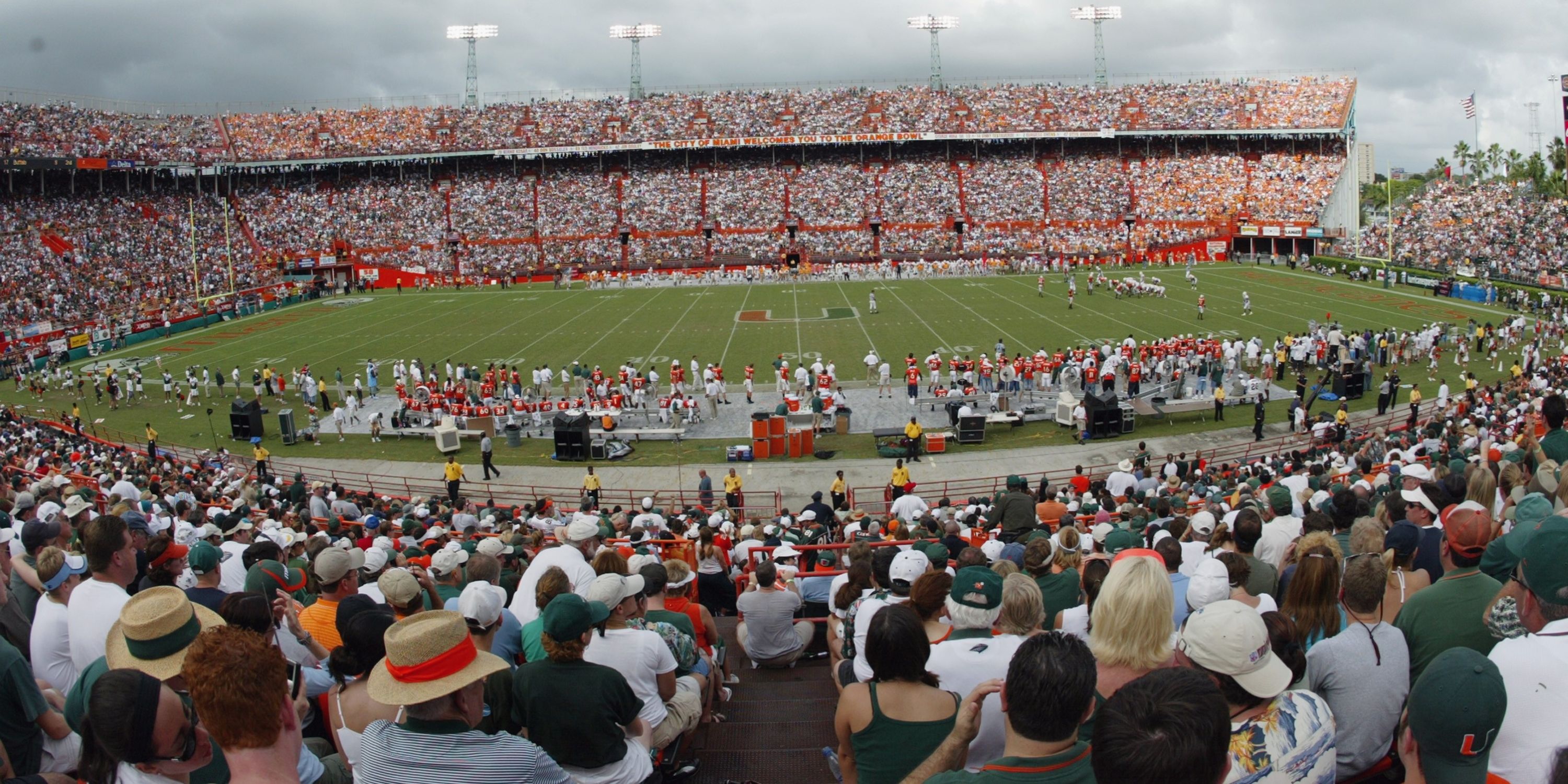 10 Old NFL Stadiums That Were Abandoned
