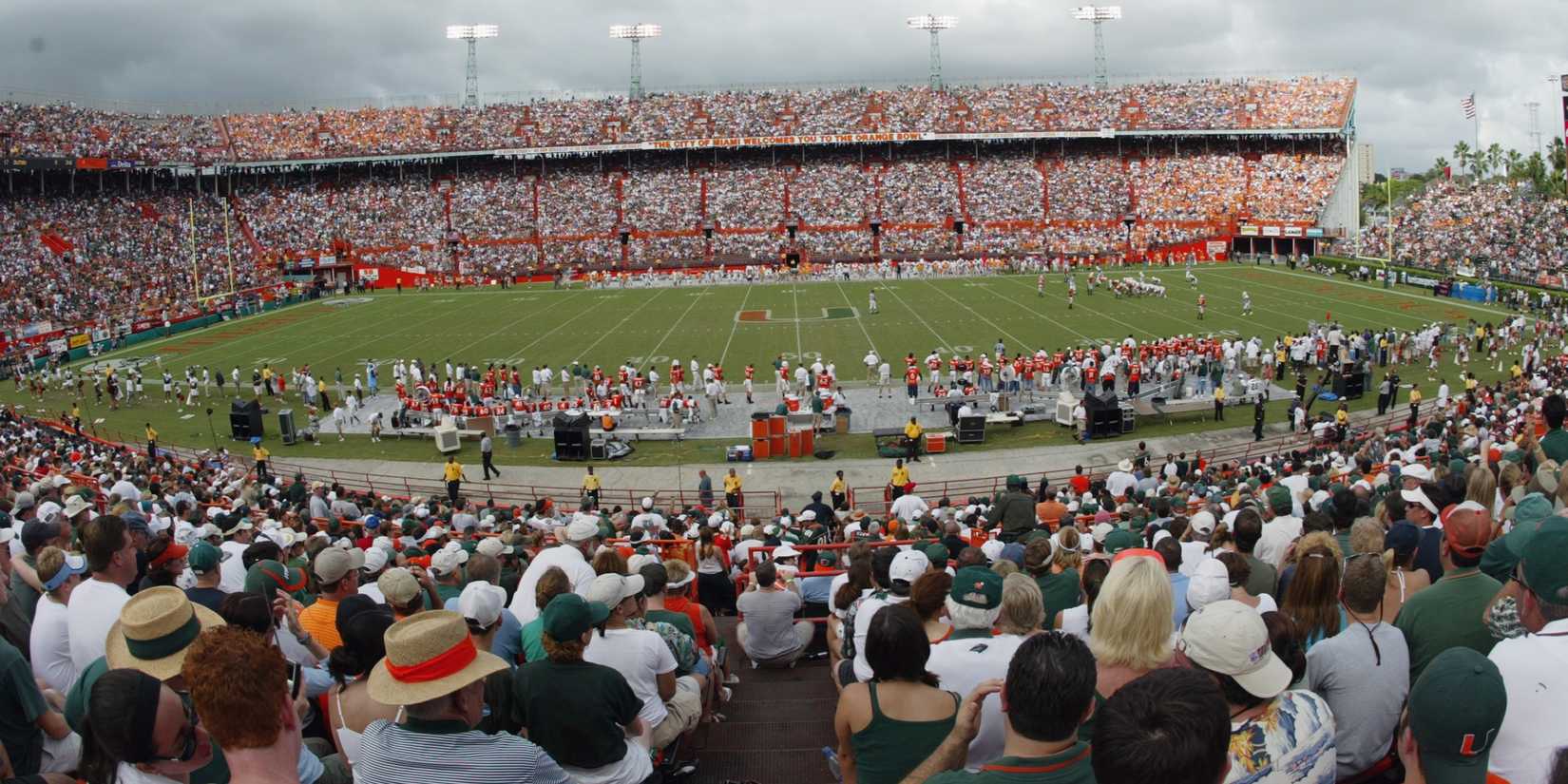 10 Old NFL Stadiums That Were Abandoned