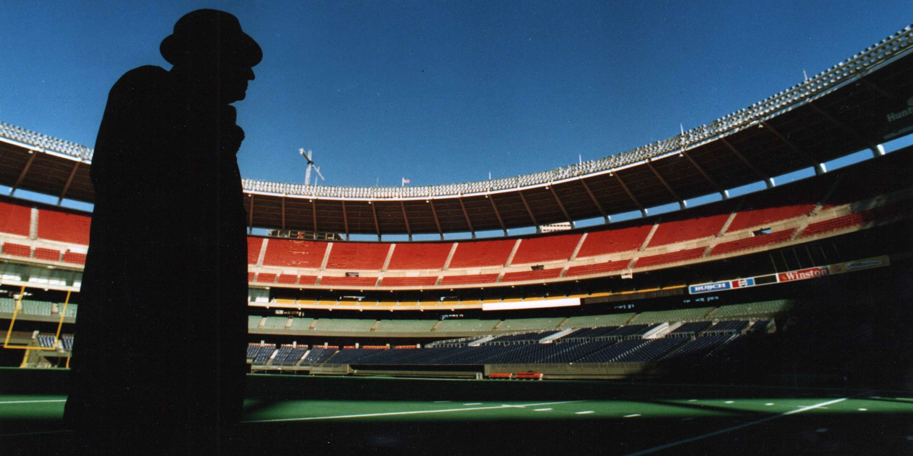 10 Old NFL Stadiums That Were Abandoned