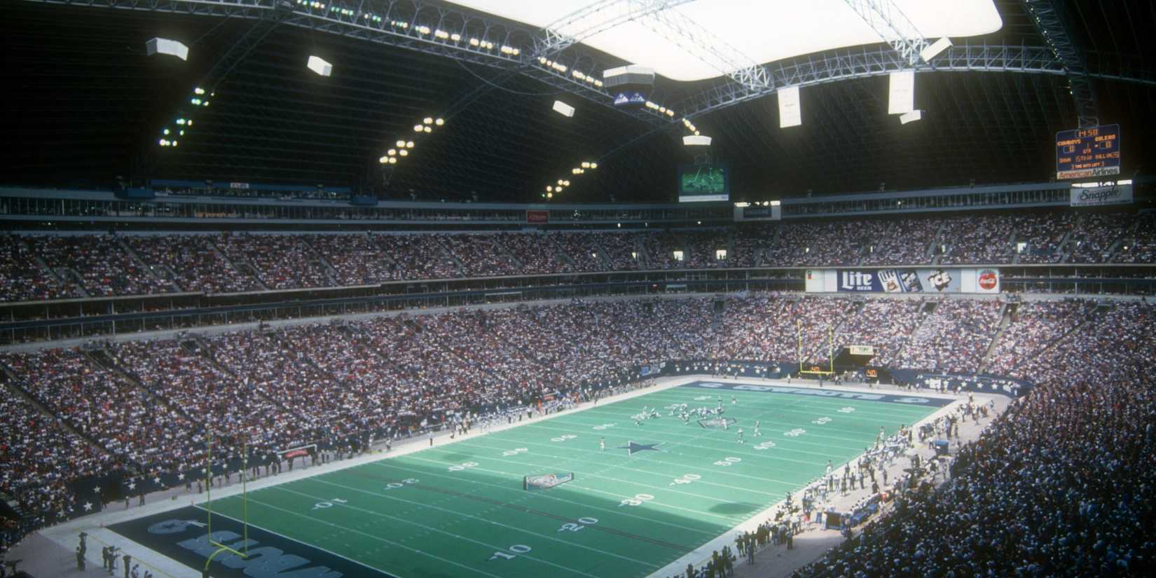 10 Old NFL Stadiums That Were Abandoned