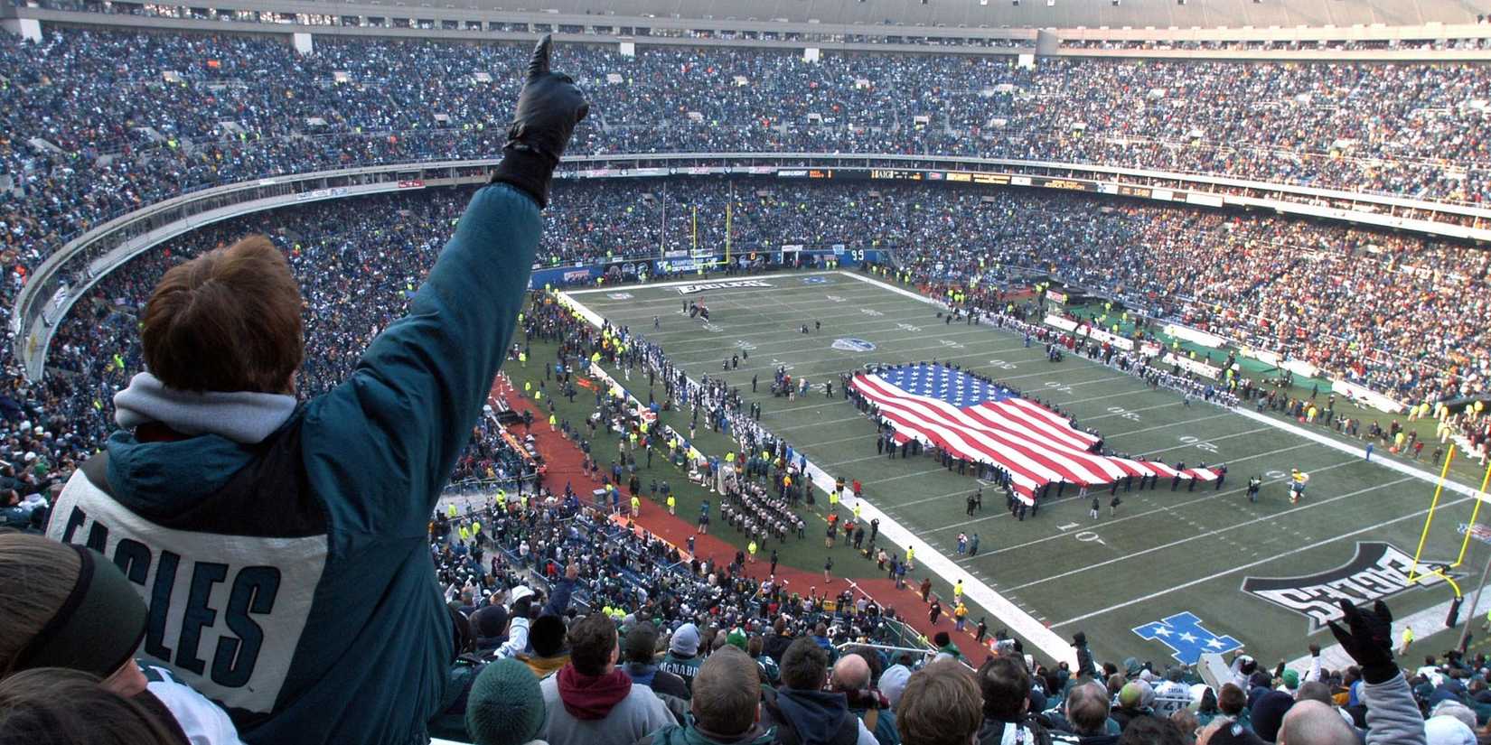 10 Old NFL Stadiums That Were Abandoned