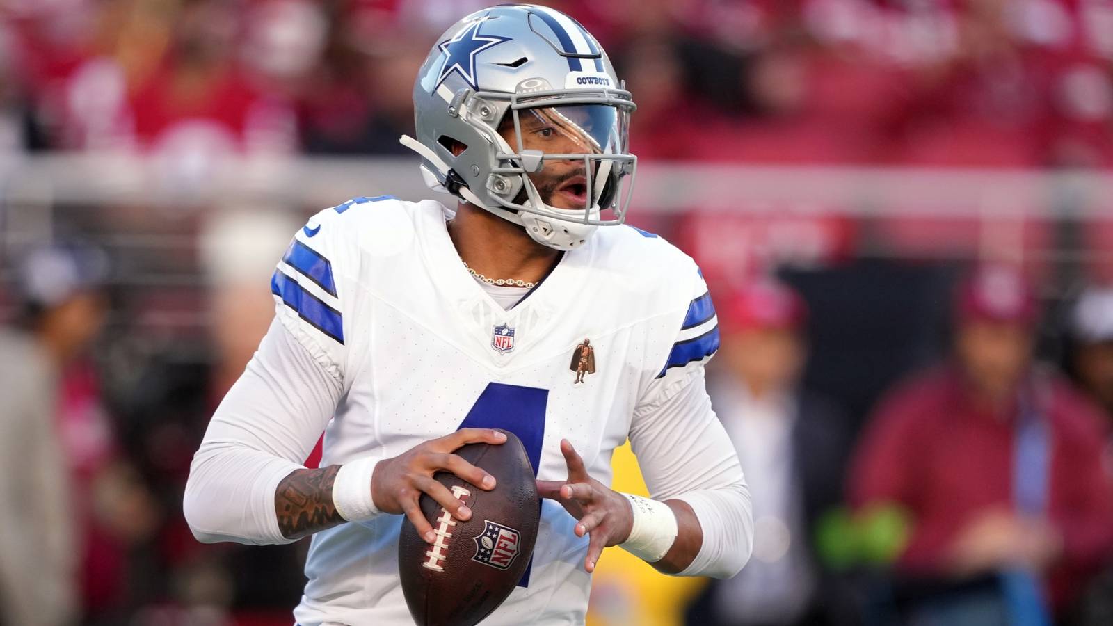 10 Highest-Paid Quarterbacks in the NFL, Ranked by AAV