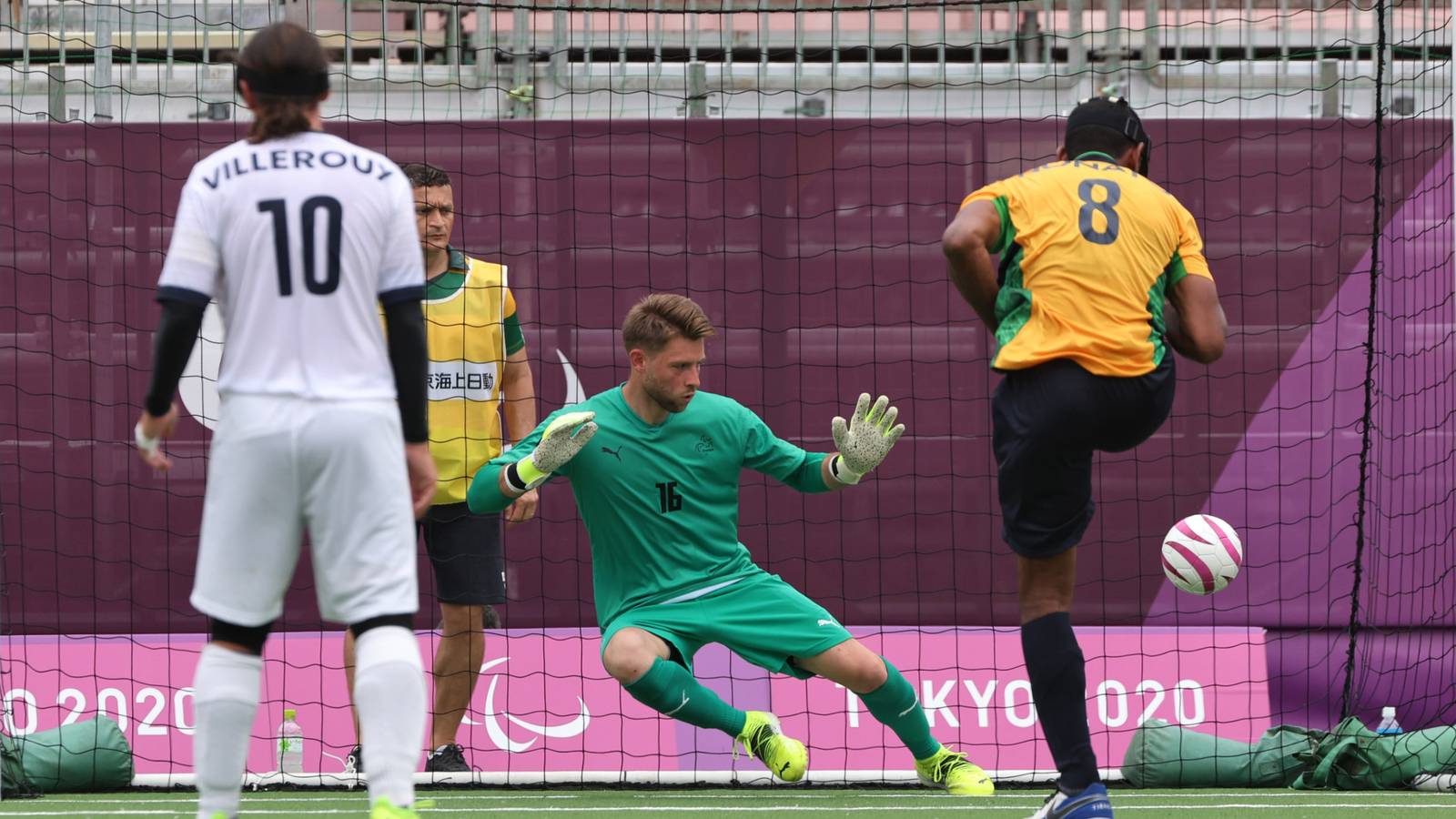 How a Penalty Kick is Taken in Blind Football at the Paralympics