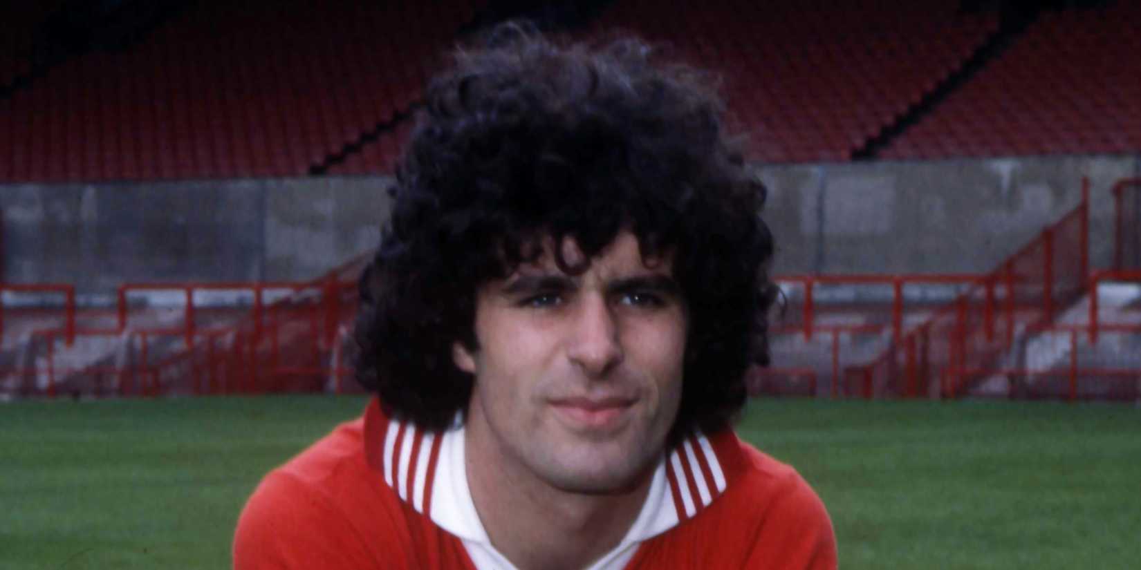 10 Best Left-Backs in Manchester United History (Ranked)