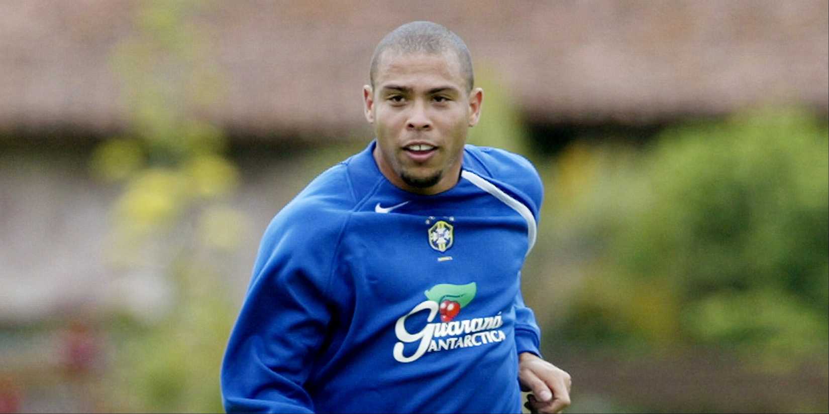 10 Most Intelligent Strikers in Football History [Ranked]