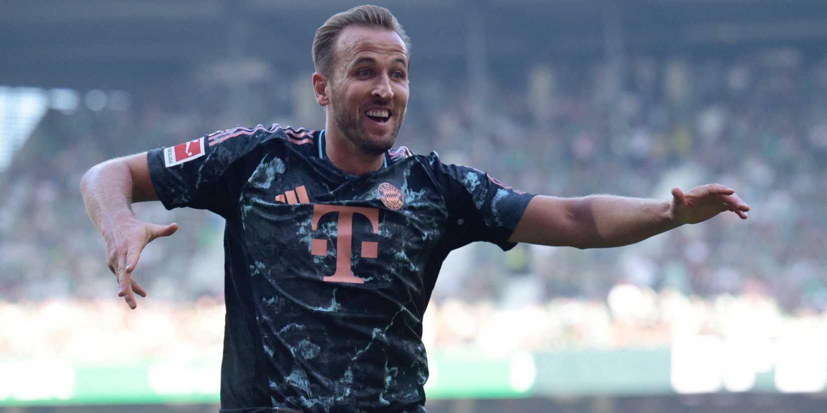 10 Greatest Model Professionals in Football History [Ranked]