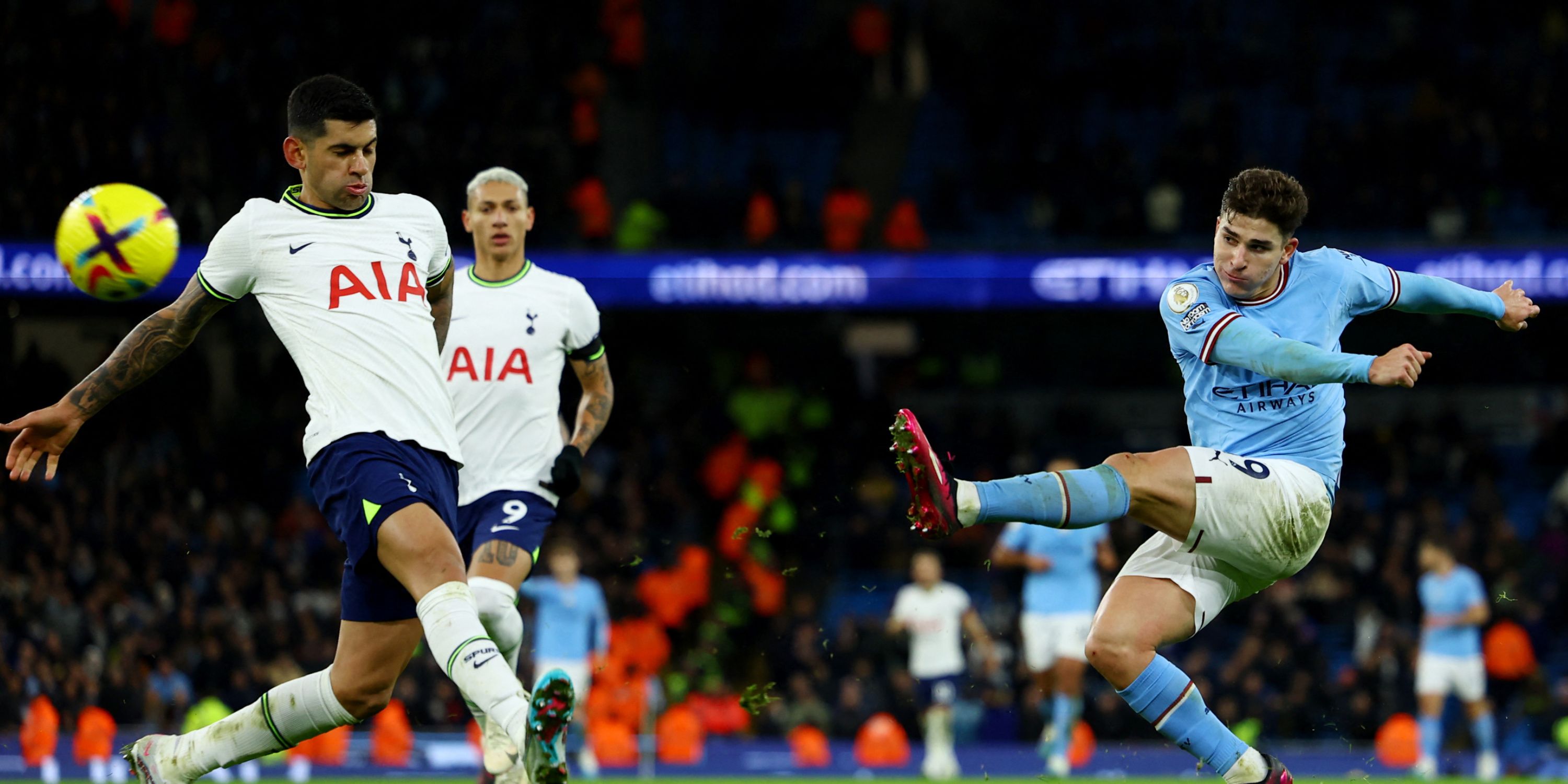 Julian Alvarez Names the 3 Best Defenders He's Faced in His Career