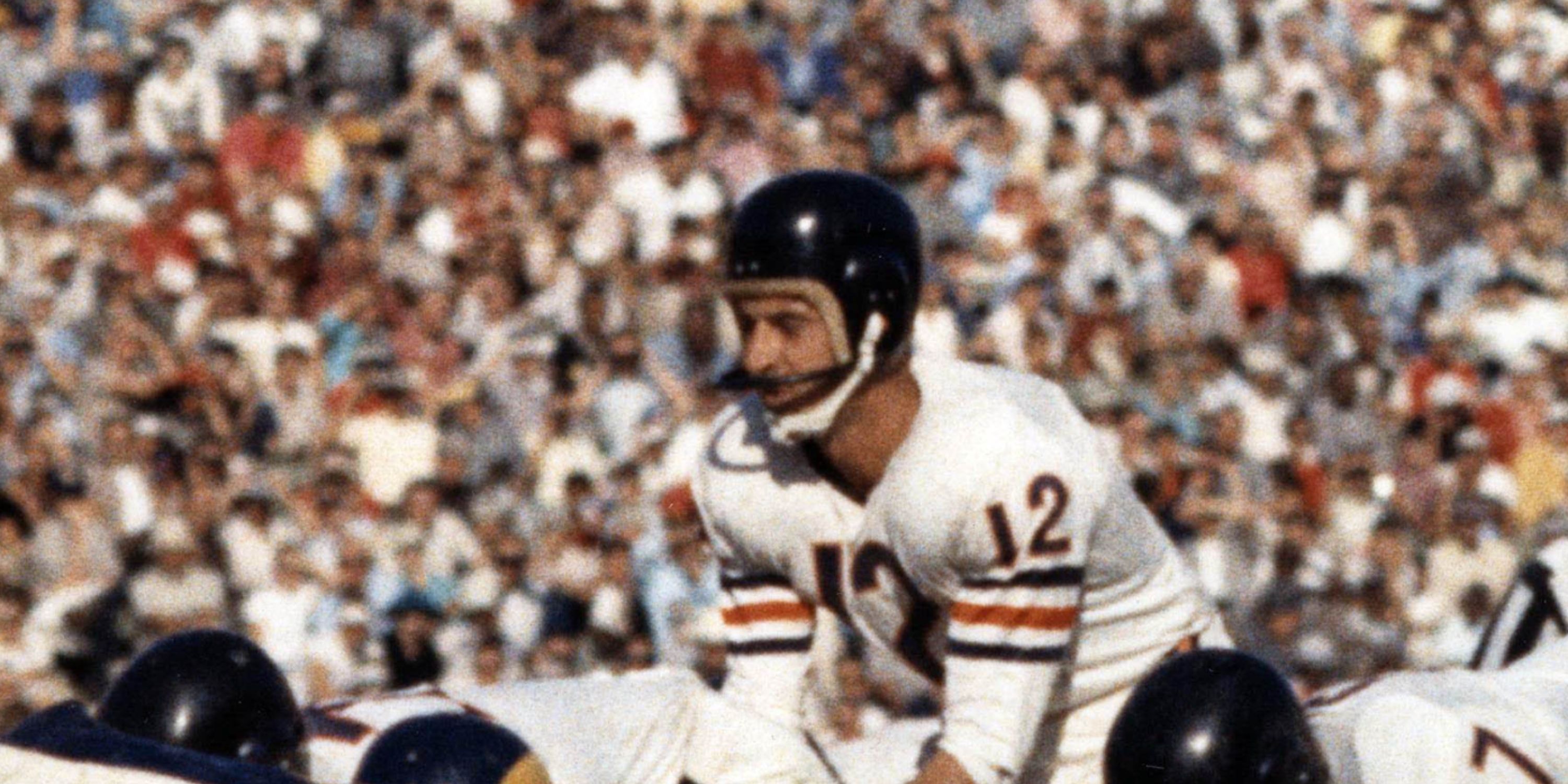 10 NFL Quarterbacks Who Threw the Most Interceptions in a Game