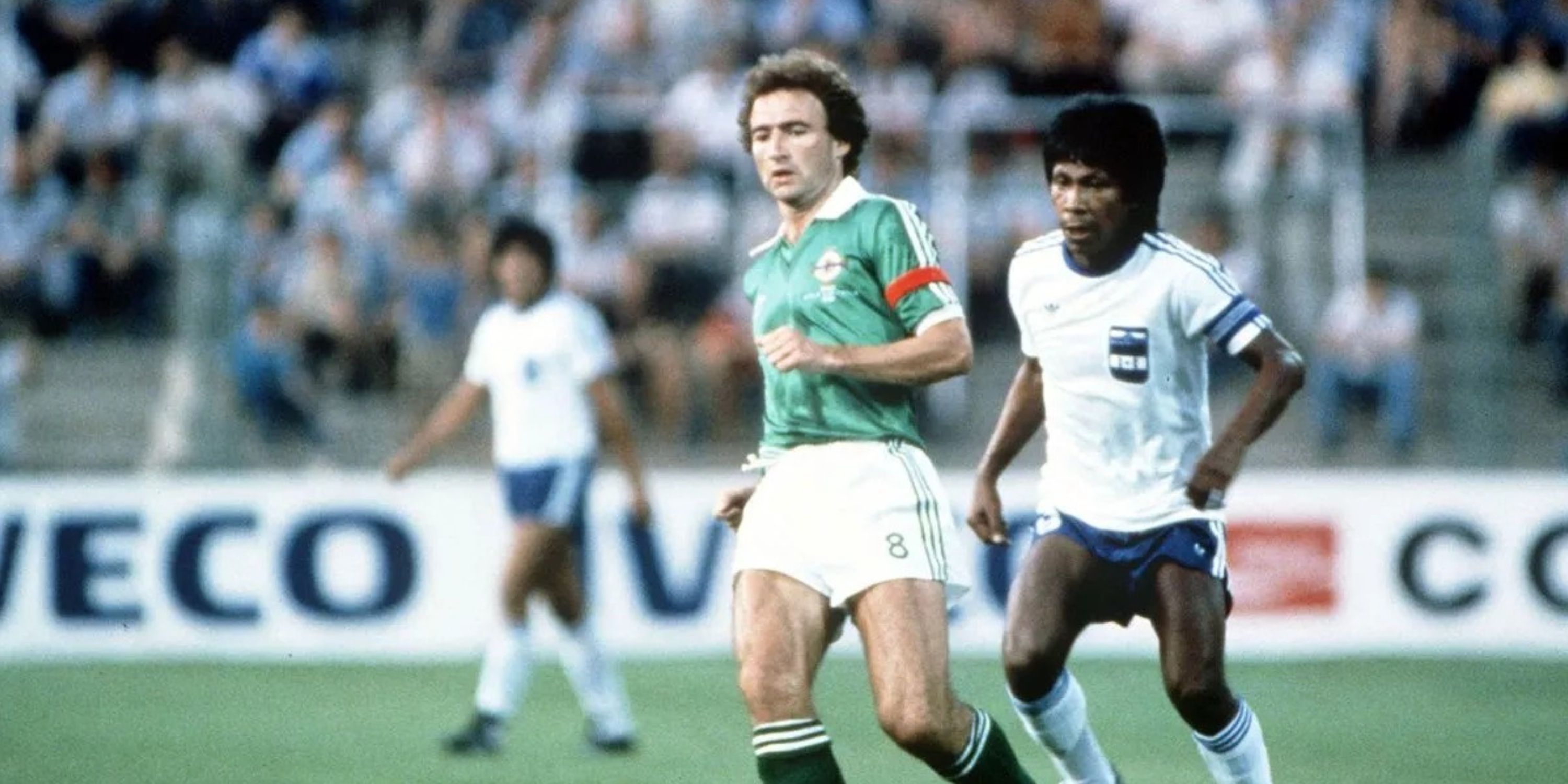 10 Greatest Northern Ireland Midfielders in Football History [Ranked]