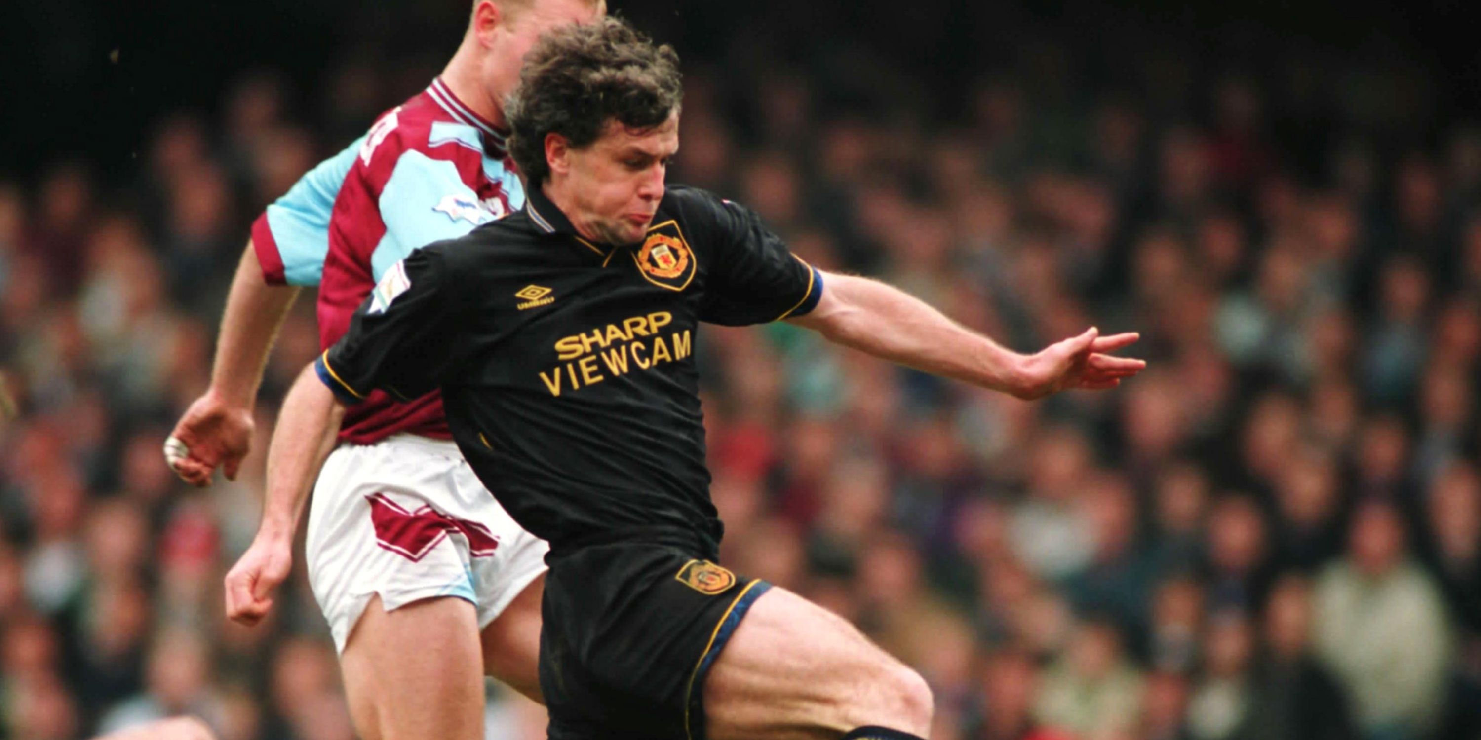 9 Best Away Kits in Man Utd History (Ranked)