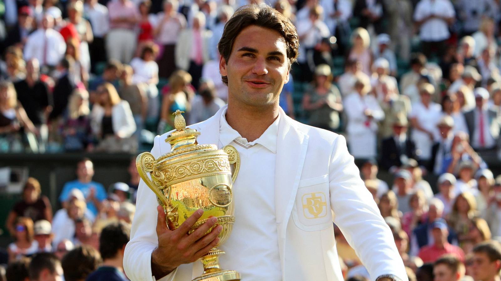 Roger Federer Joins 2 Other Athletes As He Officially Becomes Billionaire