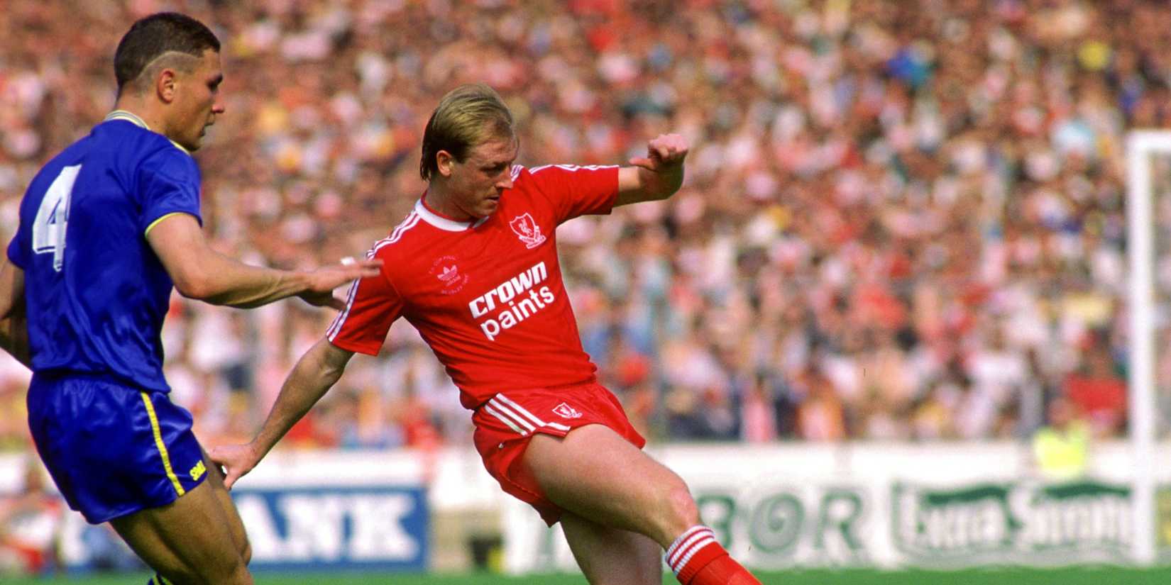 10 Best Liverpool Home Kits Ever (Ranked)