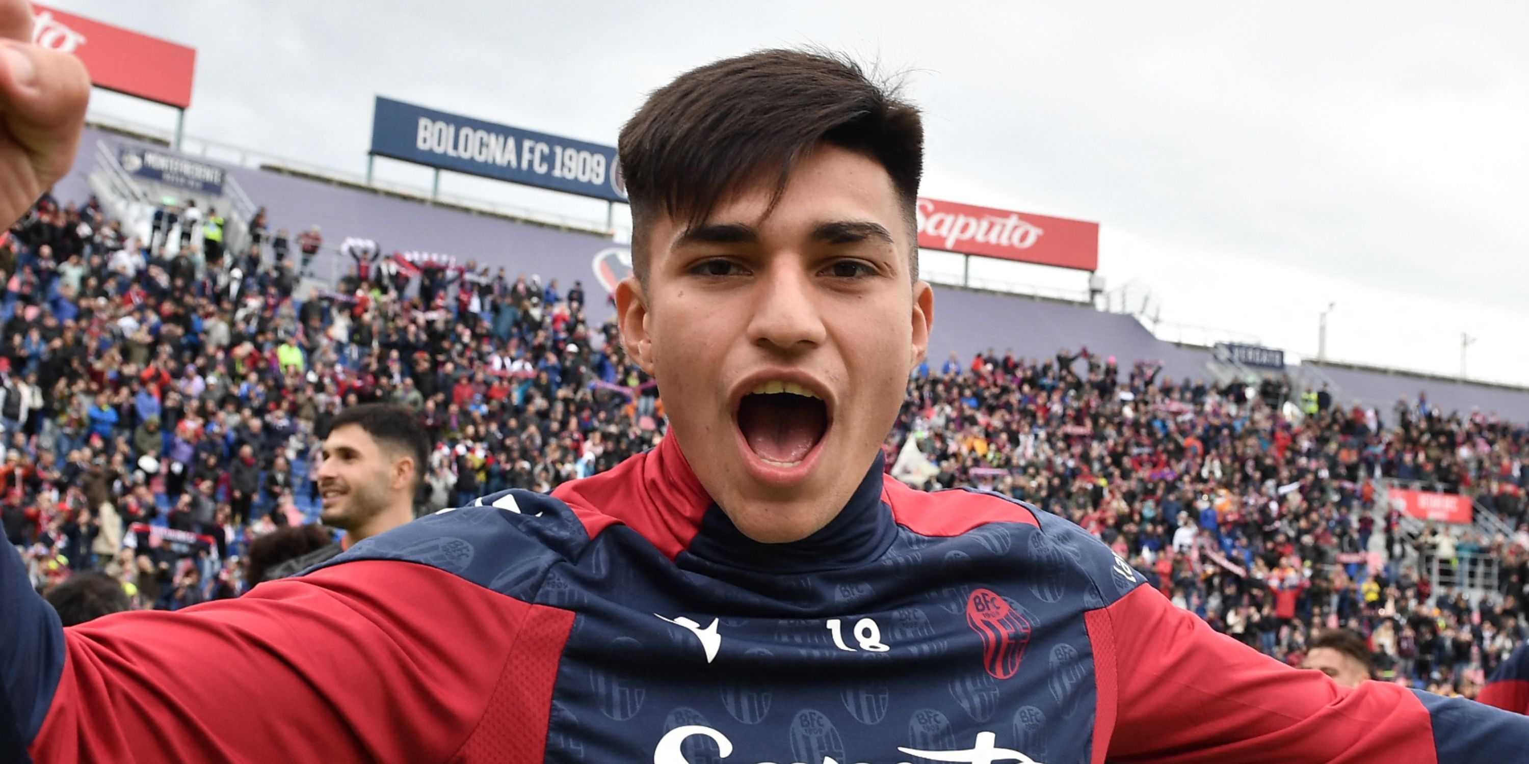 Arsenal Eyeing 'Complete' Striker Who Plays Just Like Aguero