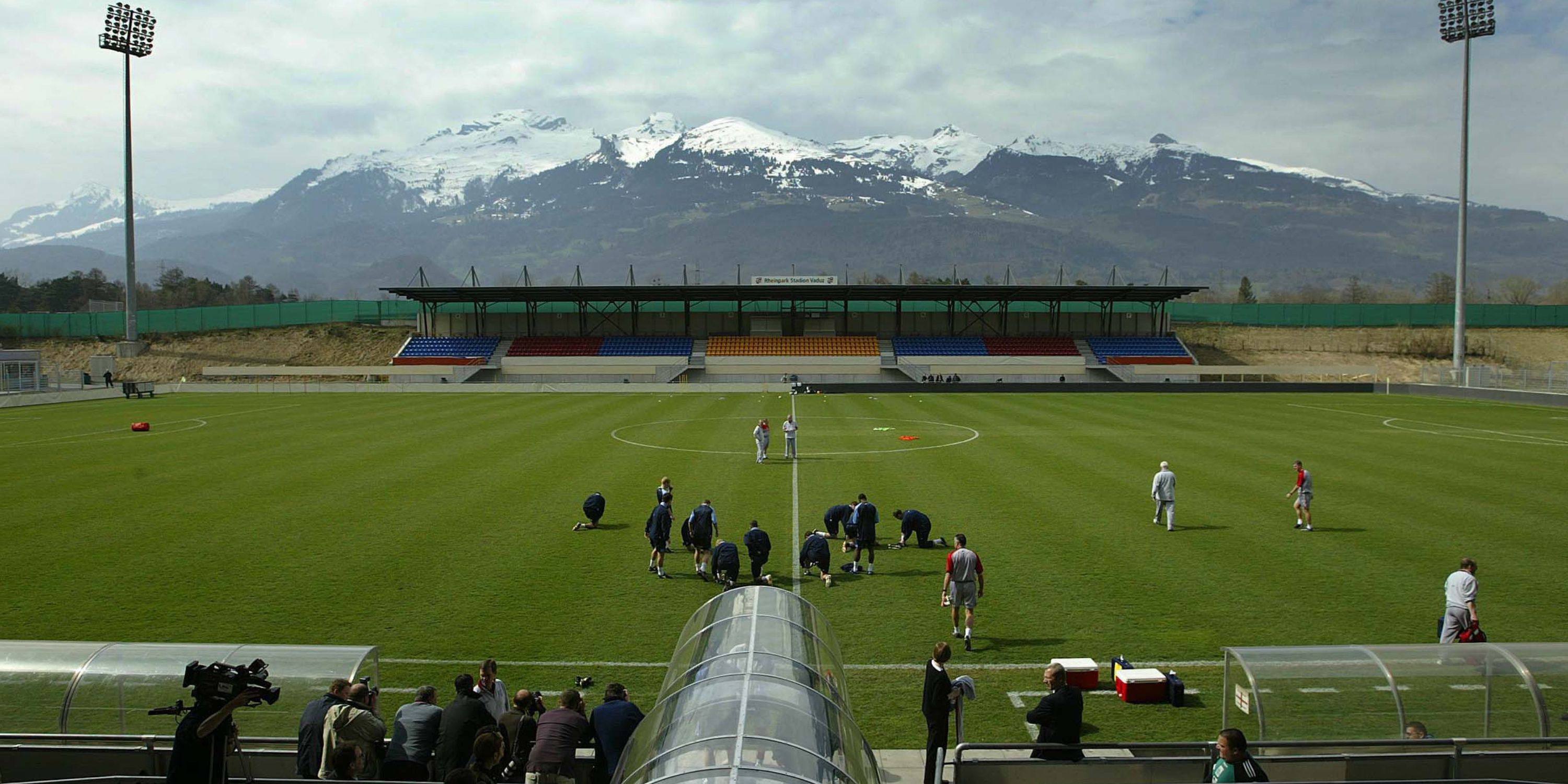 10 Most 'Beautiful' Stadiums in Football History [Ranked]