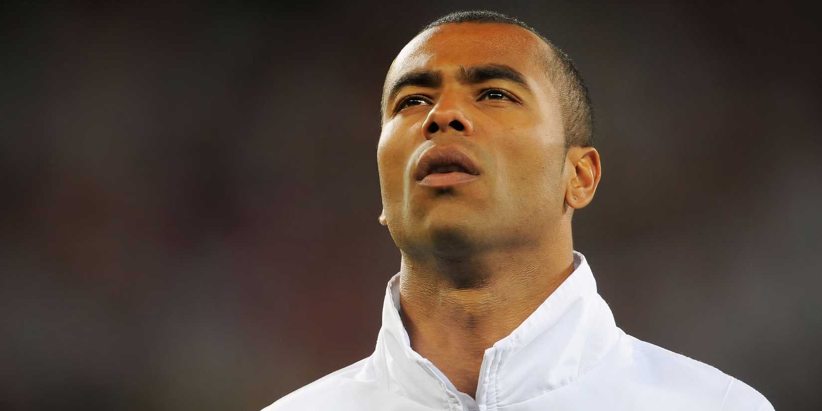 10 Greatest England Defenders in Football History [Ranked]