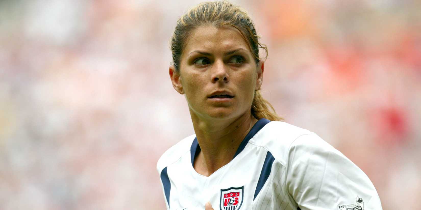 11 Greatest Womens' Players in Football History [Ranked]