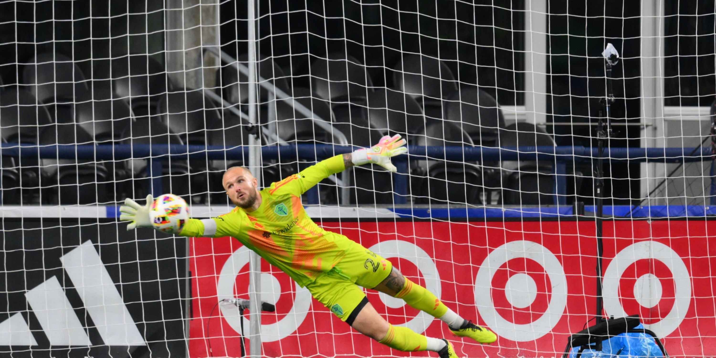 Top 10 Goalkeepers in MLS History (Ranked)