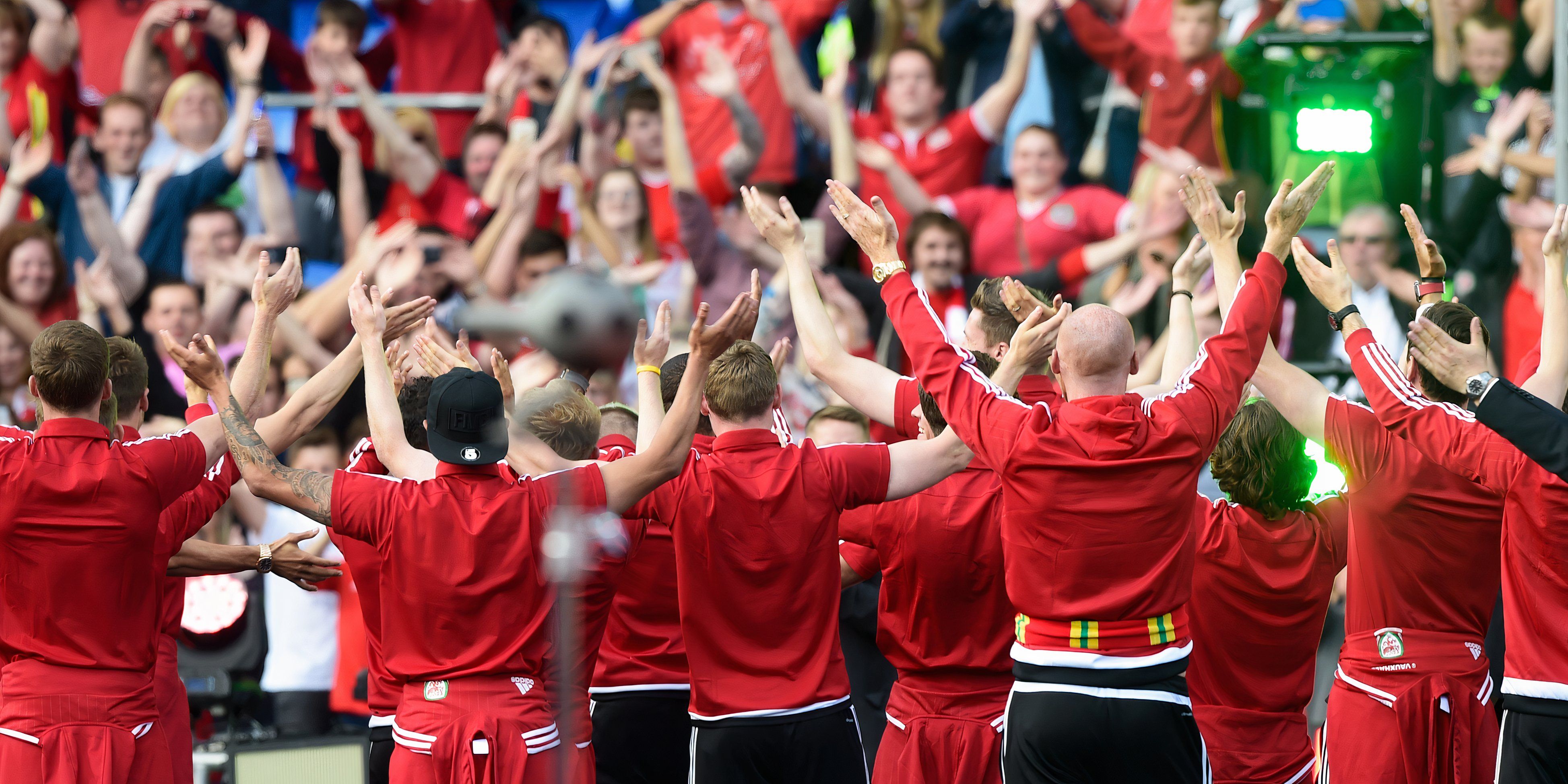 10 Greatest Chants in British Football History [Ranked]