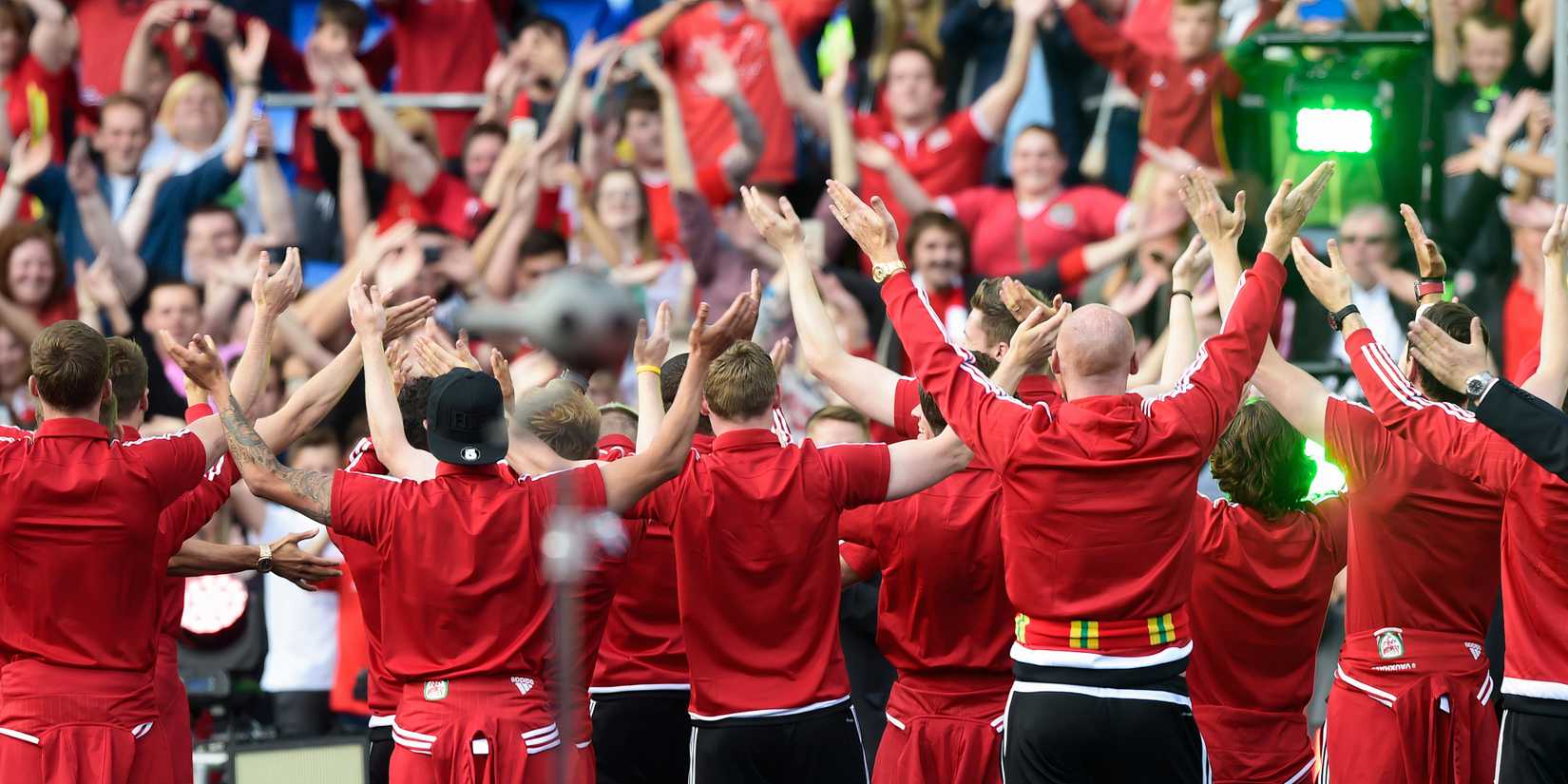 10 Greatest Chants in British Football History [Ranked]