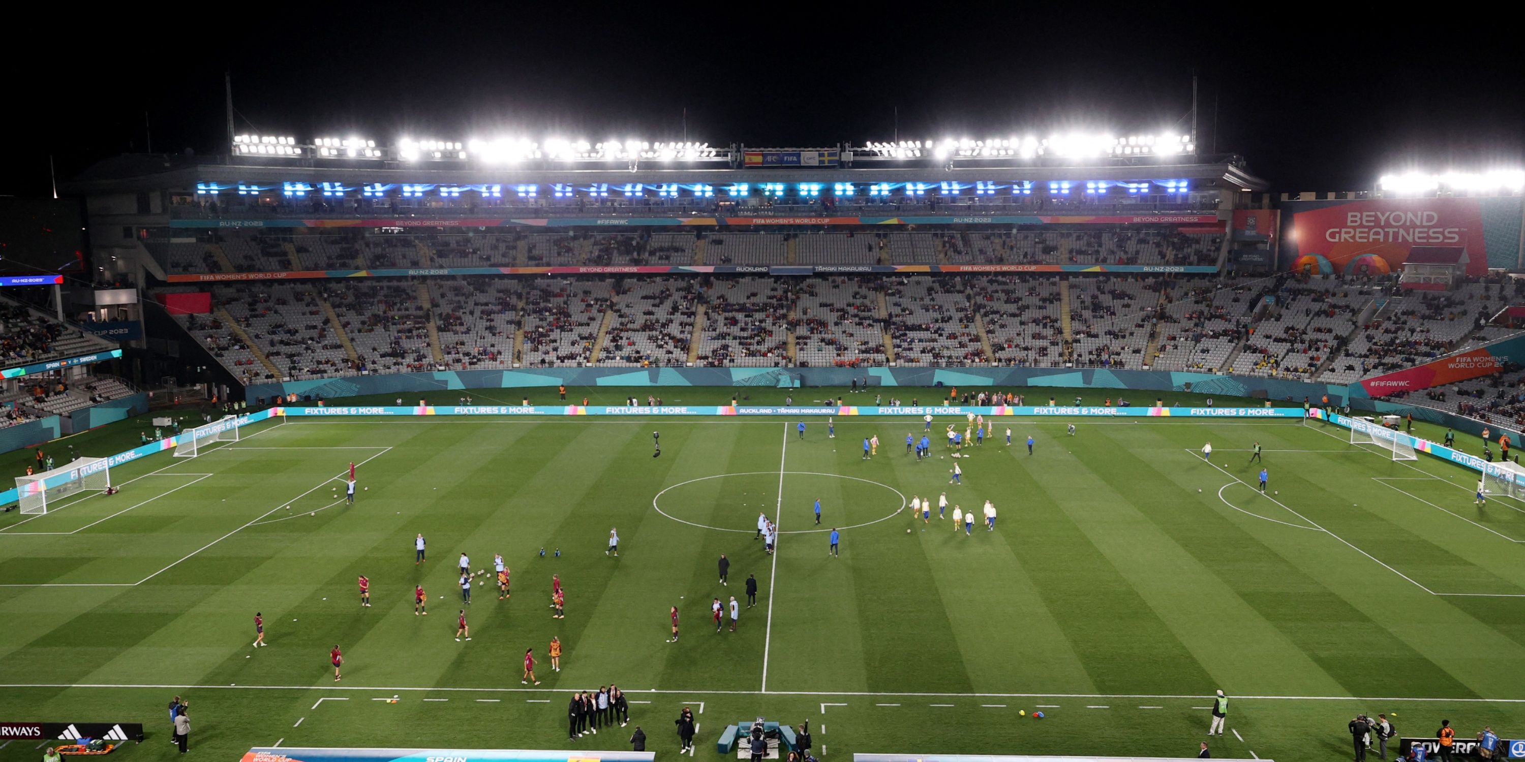 10 Greatest Multi-Sport Stadiums in the World [Ranked]