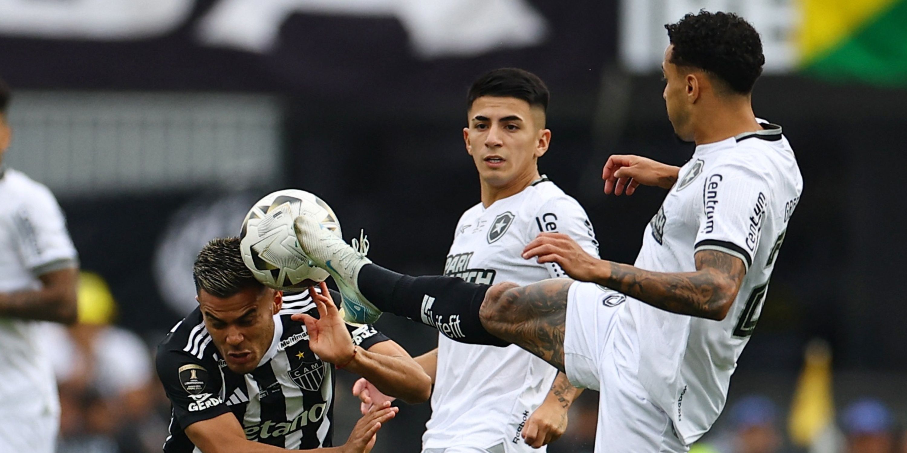 10-Man Botafago Win Copa Libertadores Despite Early Red Card