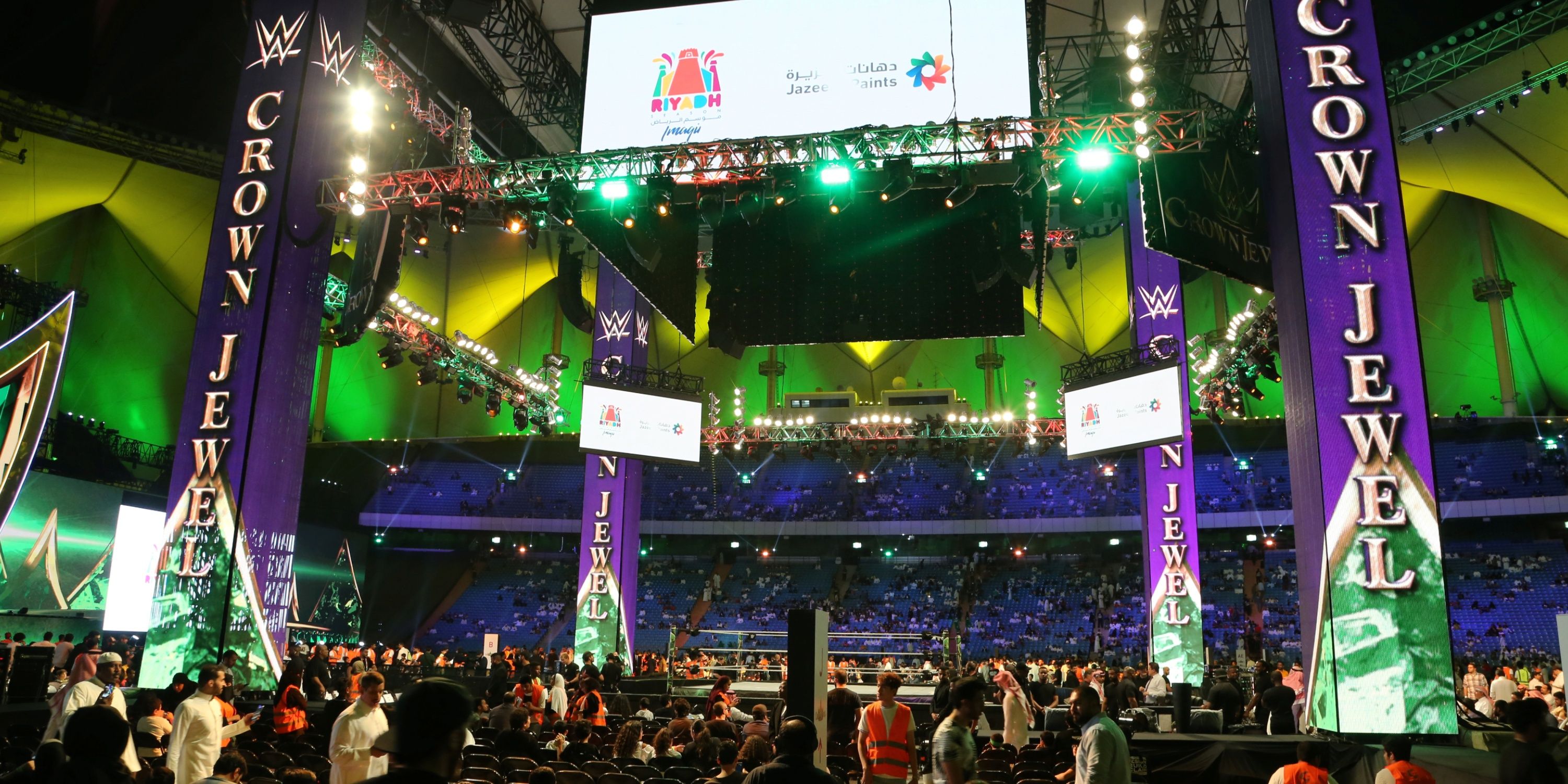 WWE Employee Shows What's Under a WWE Ring