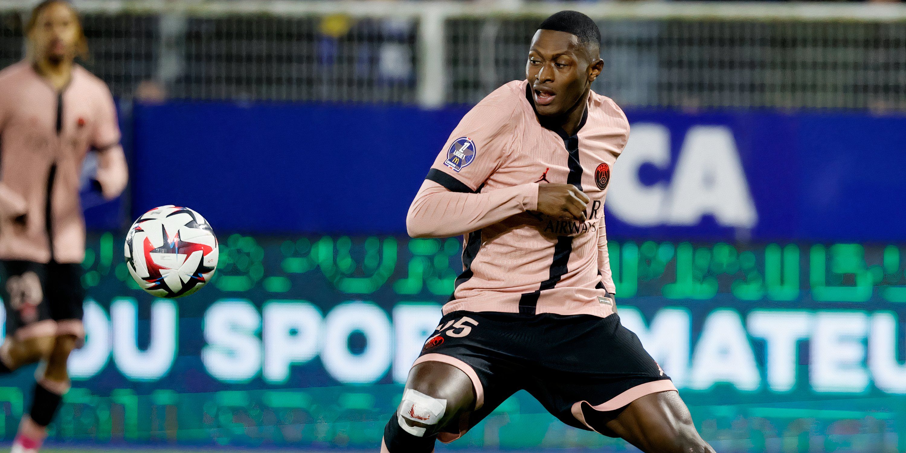 Samuel Luckhurst Shares Man Utd Transfer Twist Over PSG Star