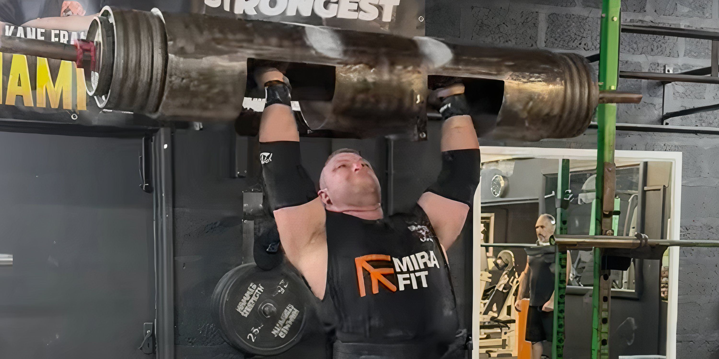 England's Strongest Man Kane Francis Suffers Horror Injury While ...