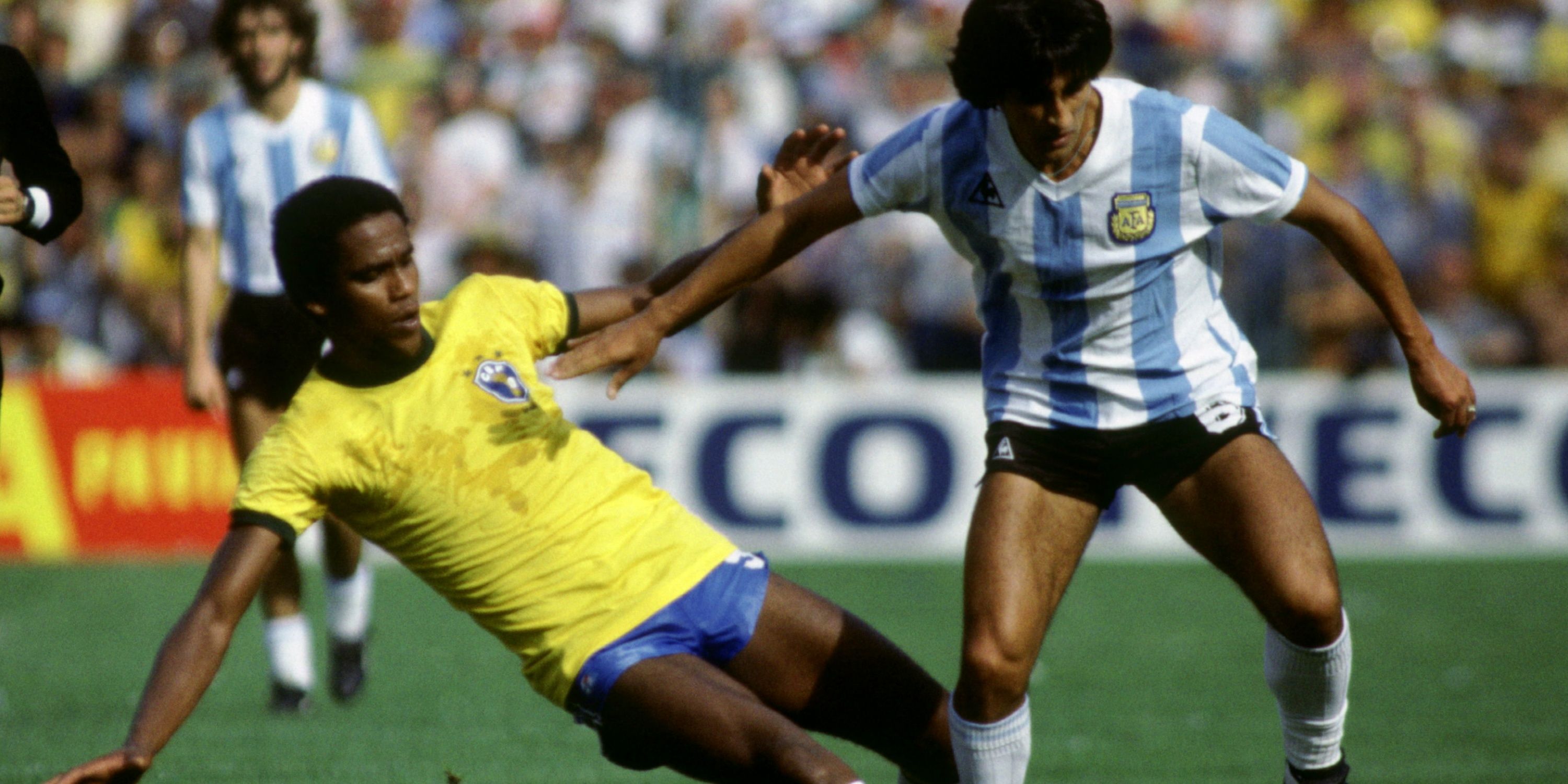 The 9 Worst Strikers in Football History [Ranked]