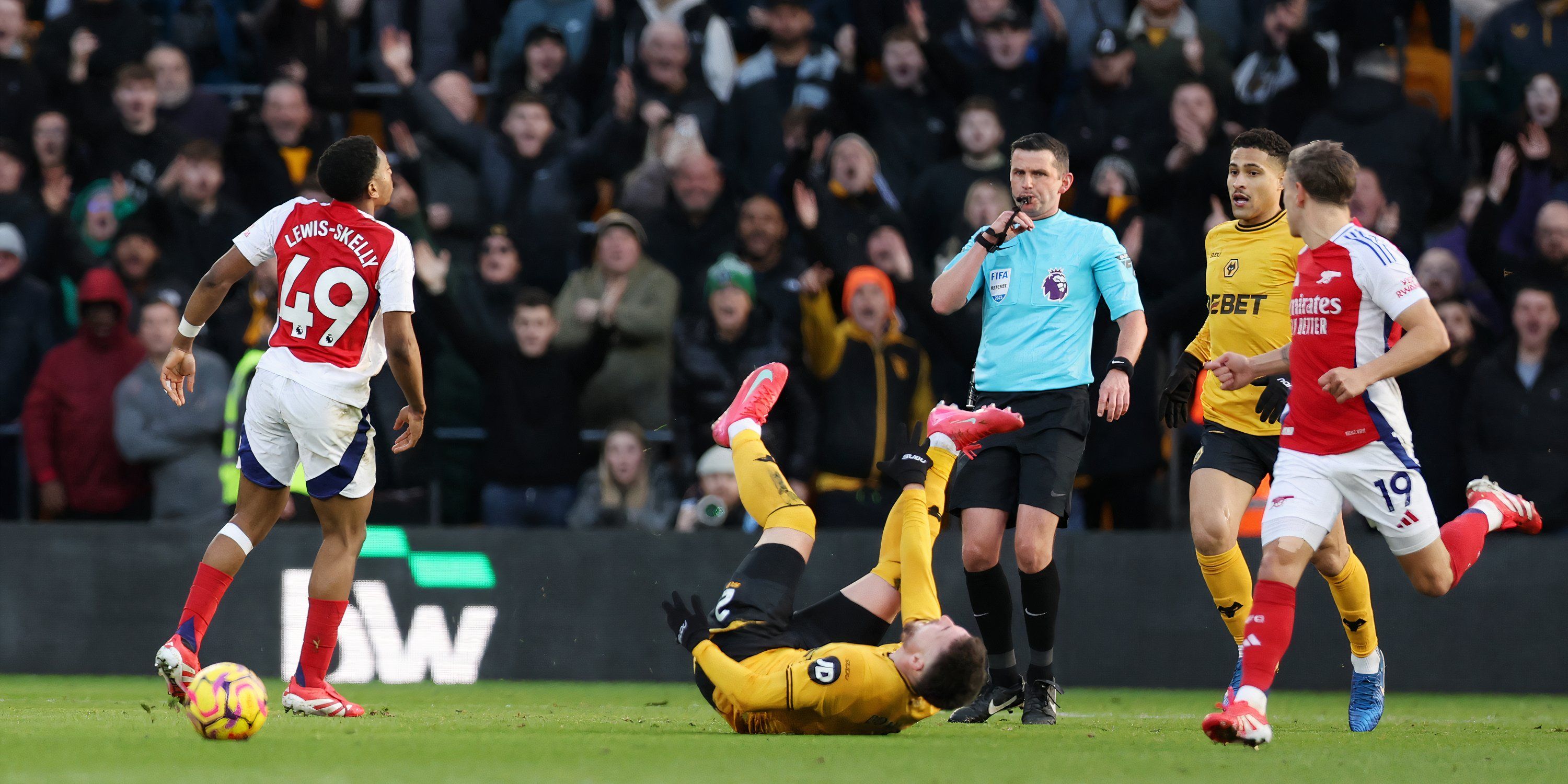 Arsenal to Show Man Utd Foul in Appeal Against Myles Lewis-Skelly's Red Card